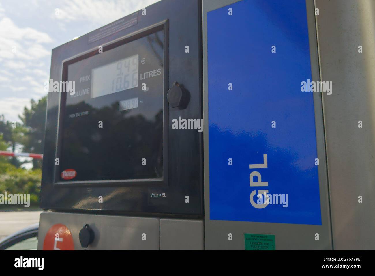 Bordeaux , France - 09 25 2024 : gpl lpg fuel pump gasoline distributor ...