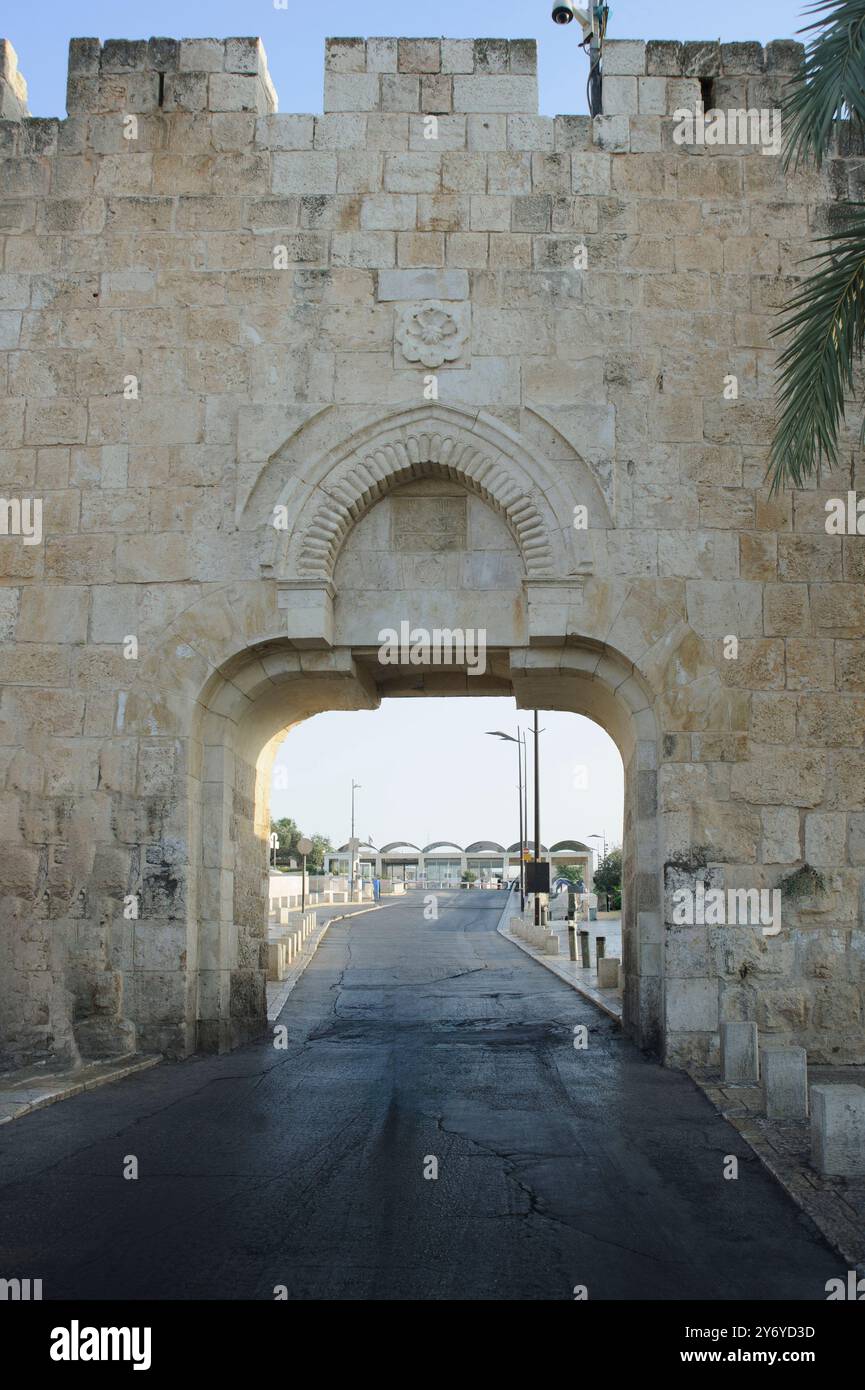 Stone walls, ramparts and turrets of the Dung Gate entrance to the ...