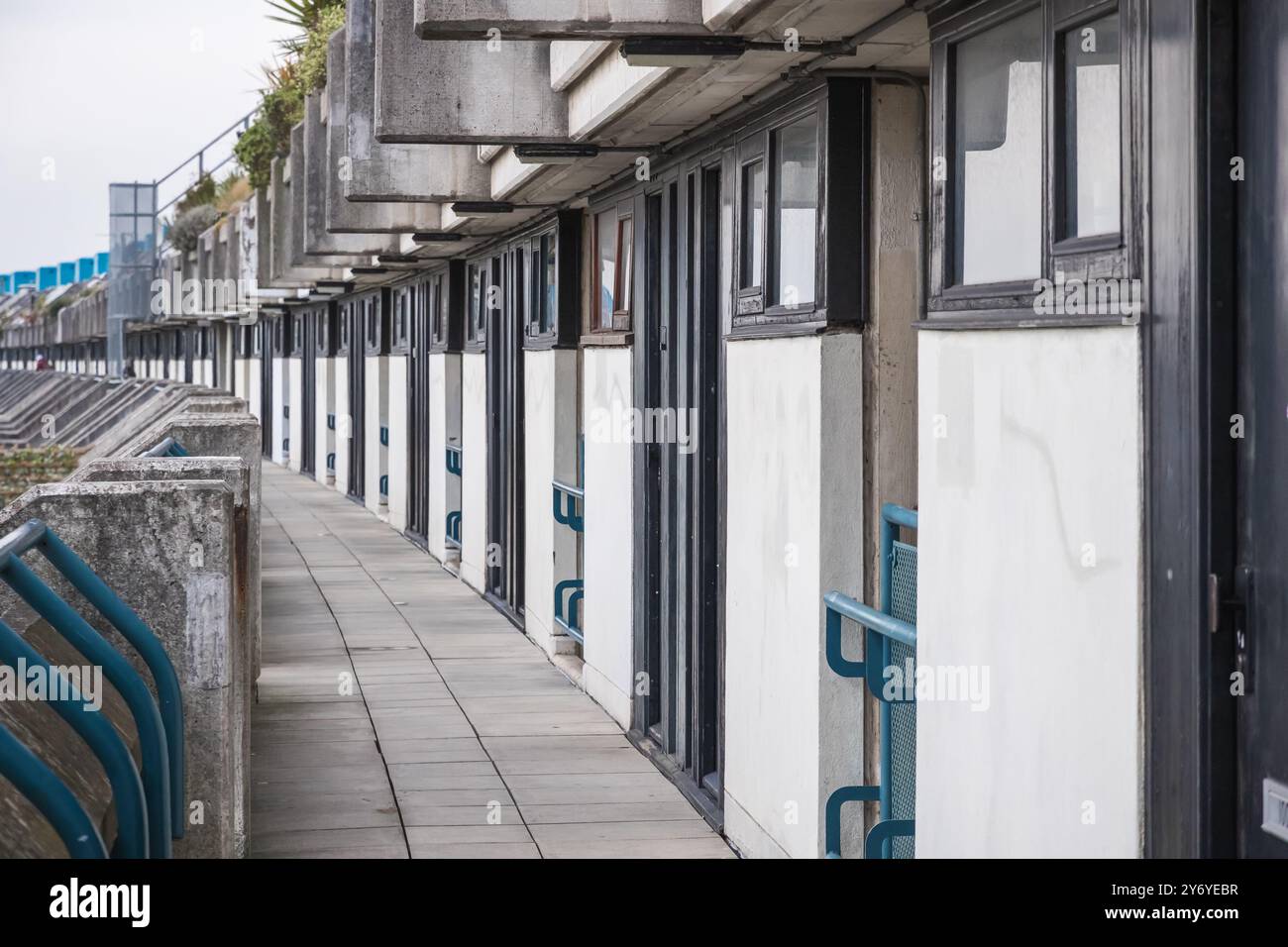 Crescent walkway of Alexandra Road estate, brutalist architecture in ...