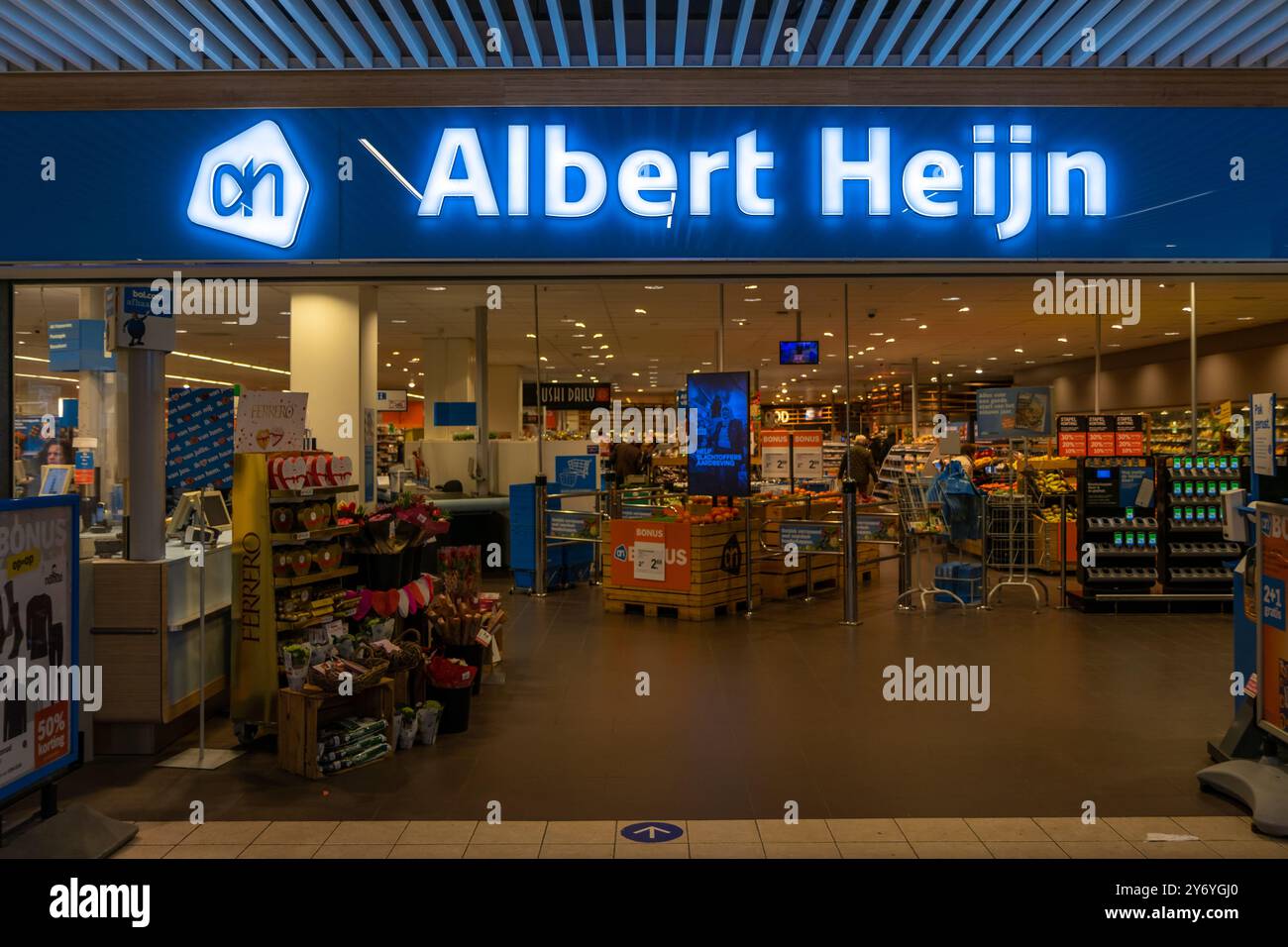 Albert Heijn supermarket logo, the largest supermarket chain in the Netherlands Stock Photo - Alamy