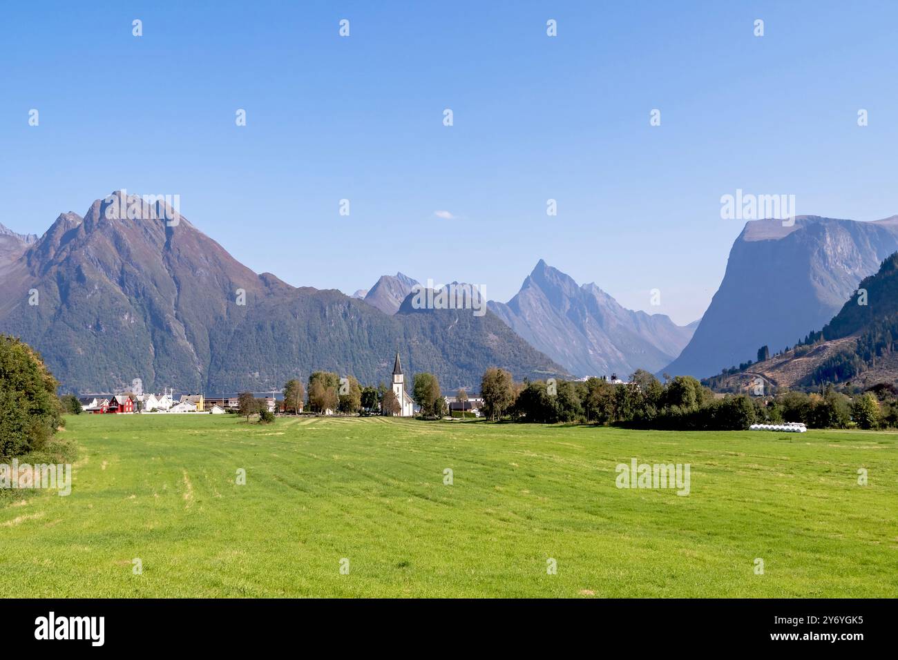 Beautiful setting of Saebo village, Norway, with a stunning mountain ...