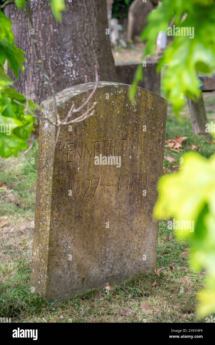 Grave of Kenneth Tynan in Holywell Cemetery, Oxford Stock Photo - Alamy