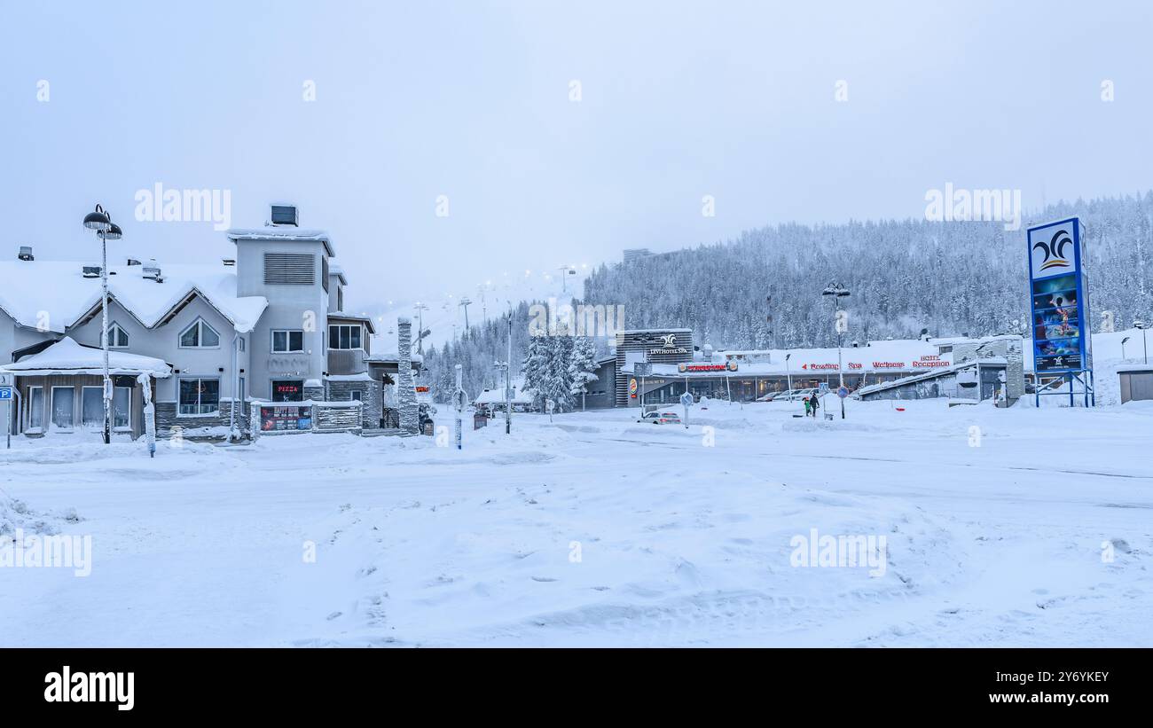 Camino en un resort hi-res stock photography and images - Alamy