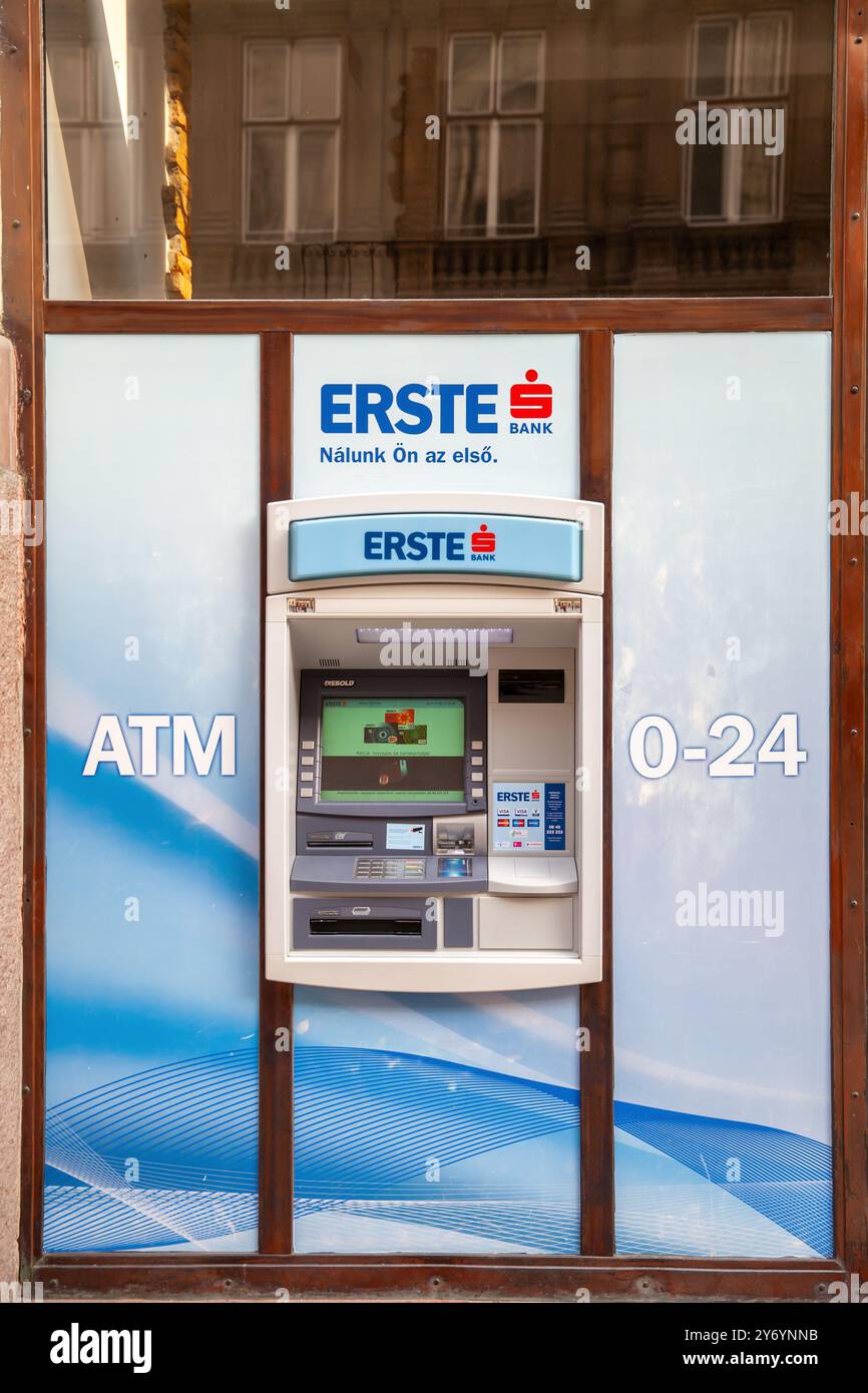 Erste atm hi-res stock photography and images - Alamy