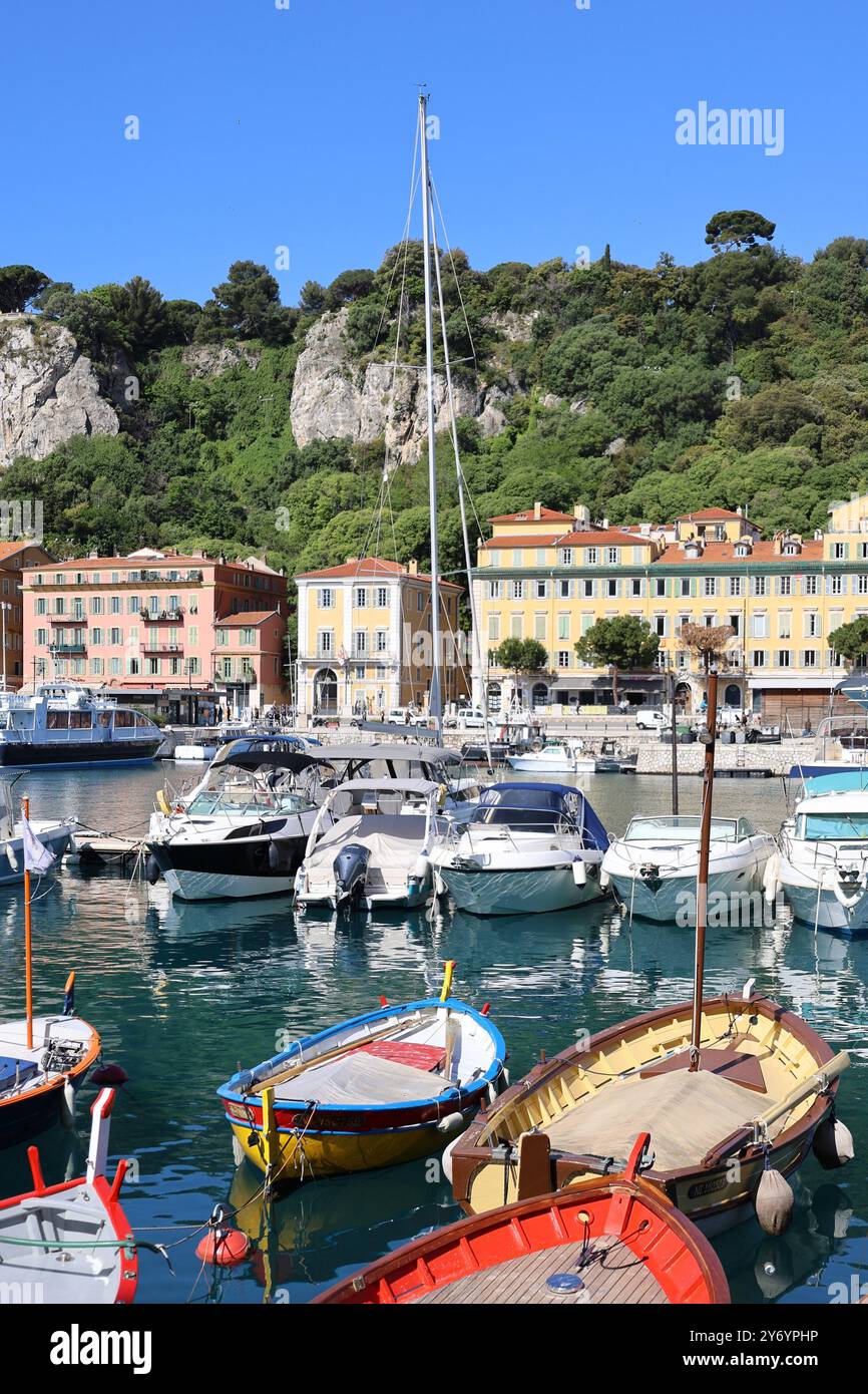Colline de bateau hi-res stock photography and images - Alamy