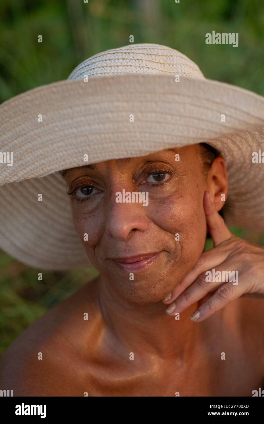 A 65 YEAR OLD NATURAL BEAUTY Stock Photo - Alamy