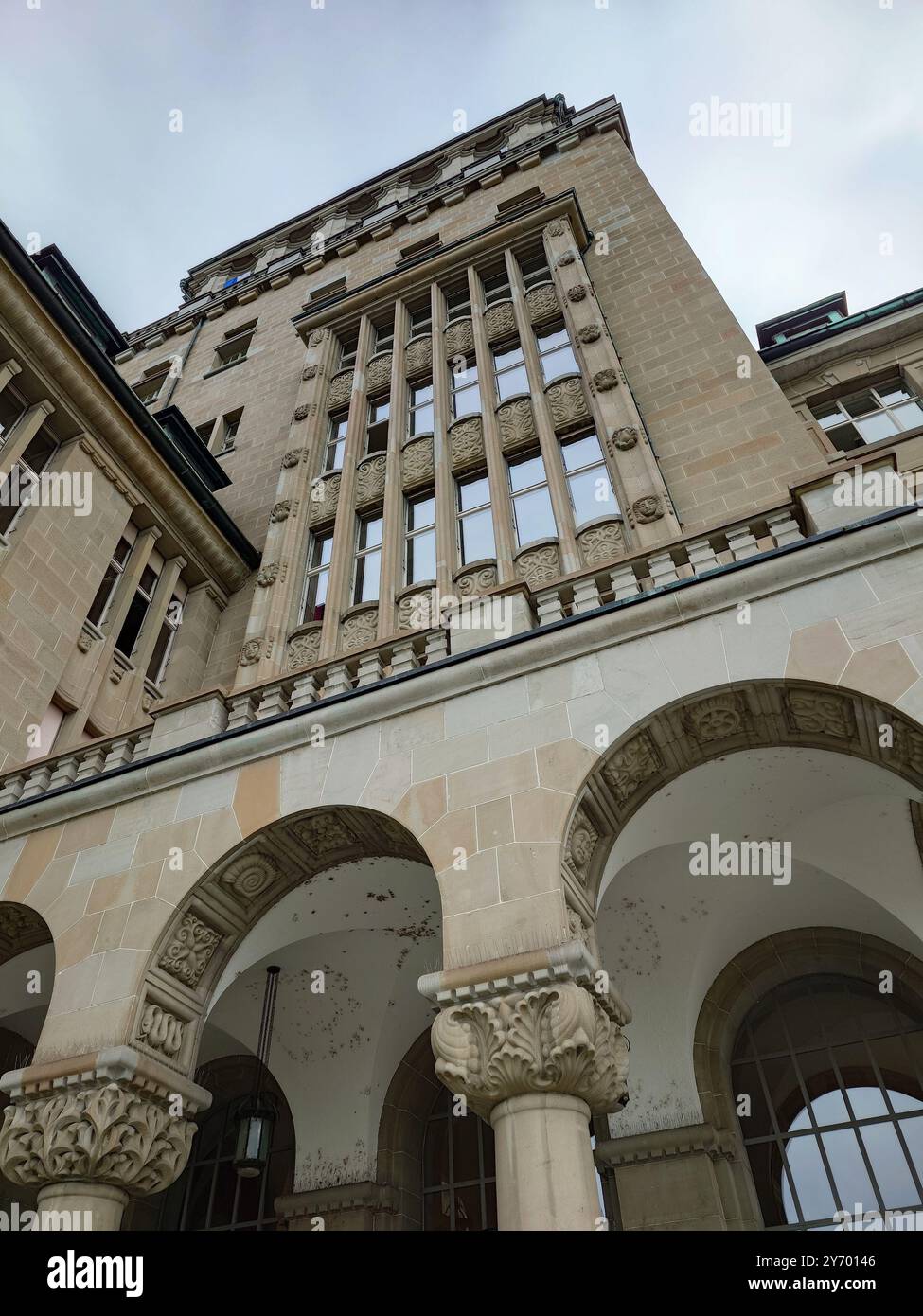 University zurich zentrum hi-res stock photography and images - Alamy