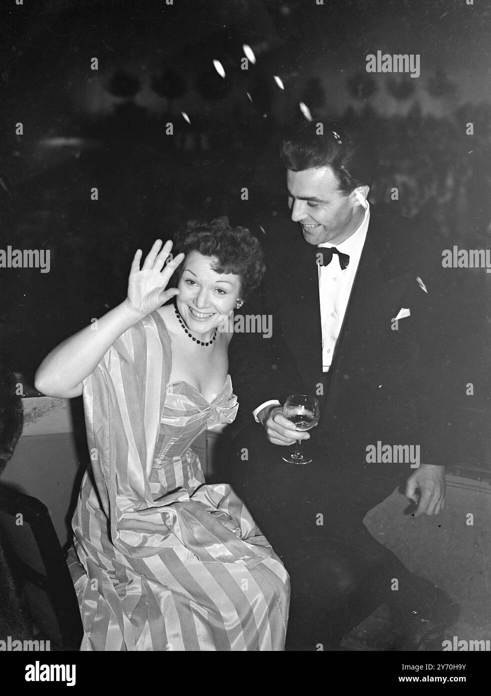 JEAN SAYS ' HELLO ' AT FILM BALL Actors , actresses , directors ...