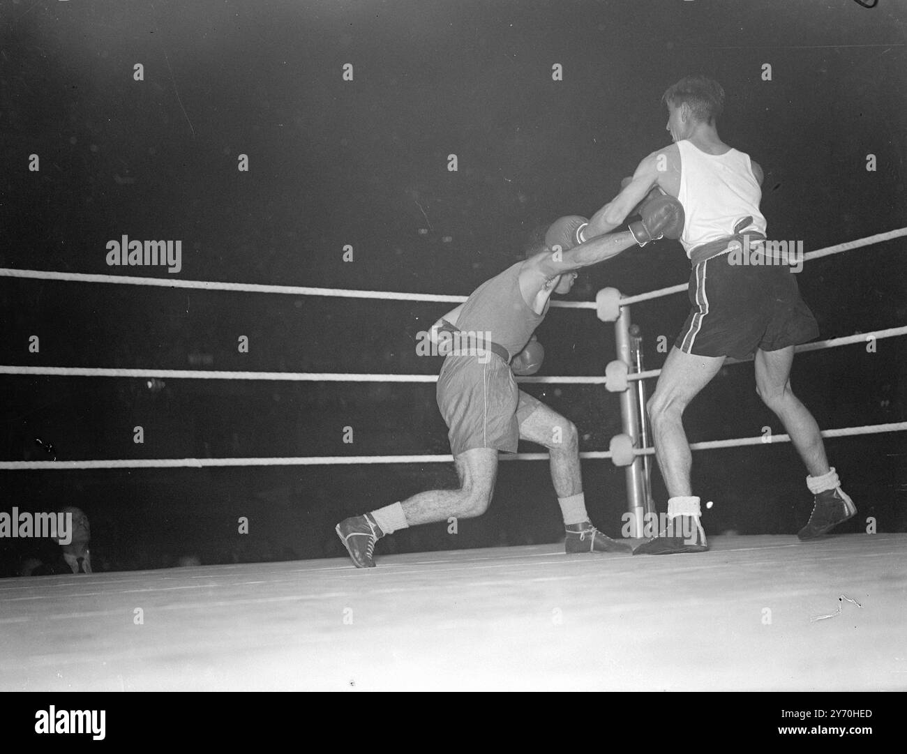 FRENCHMAN WINS WHEN REFEREE STOPS FIGHT France retained for the third ...