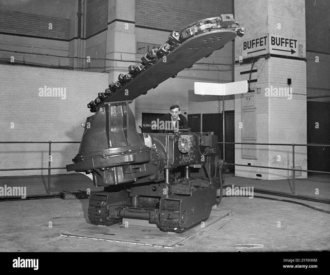 COAL-CUTTING MACHINE IN LONDON This curious - looking machine ...