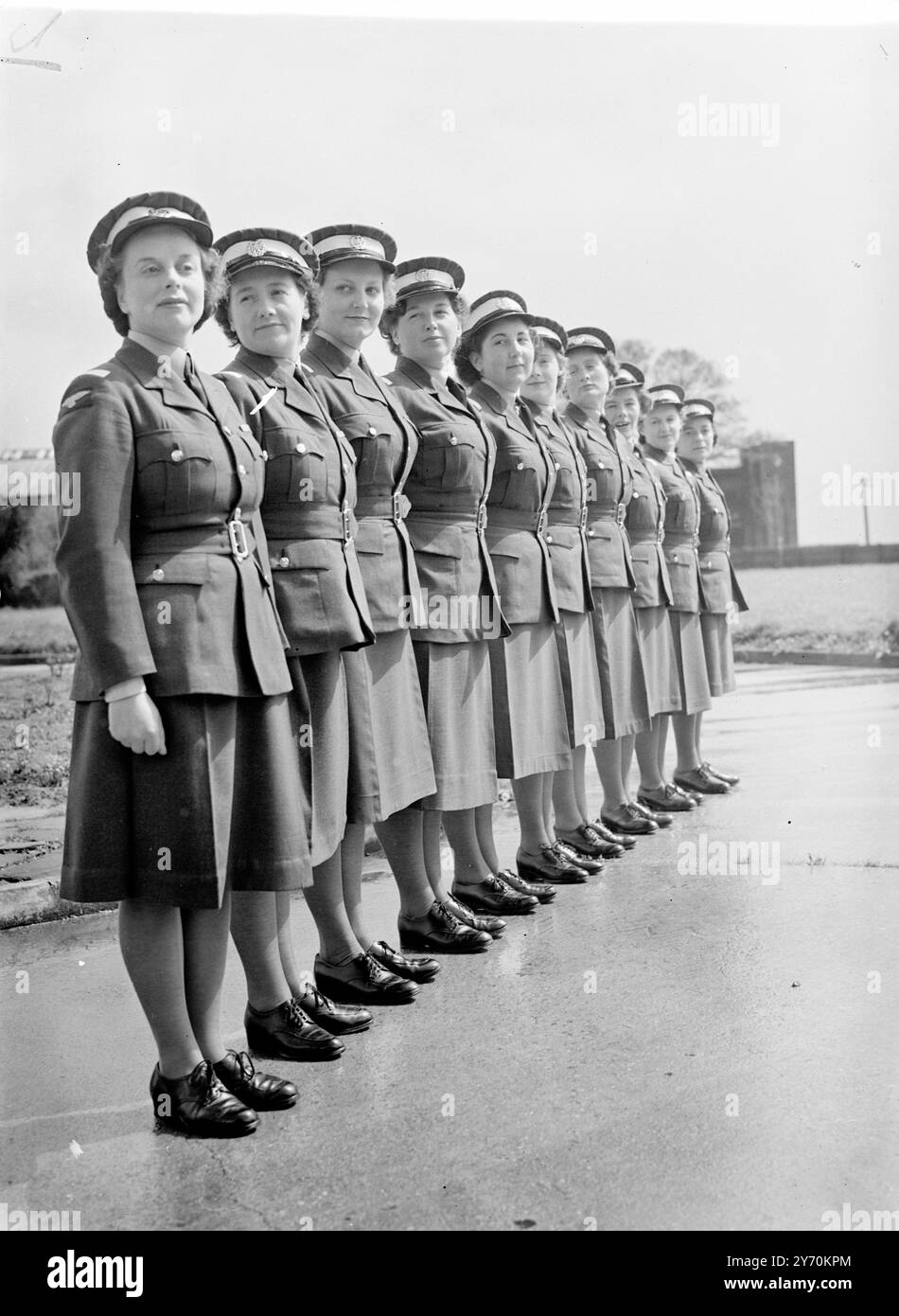 FIRST GIRL CADETS STEP INTO R.A.F. - - - - The first women cadets to be ...