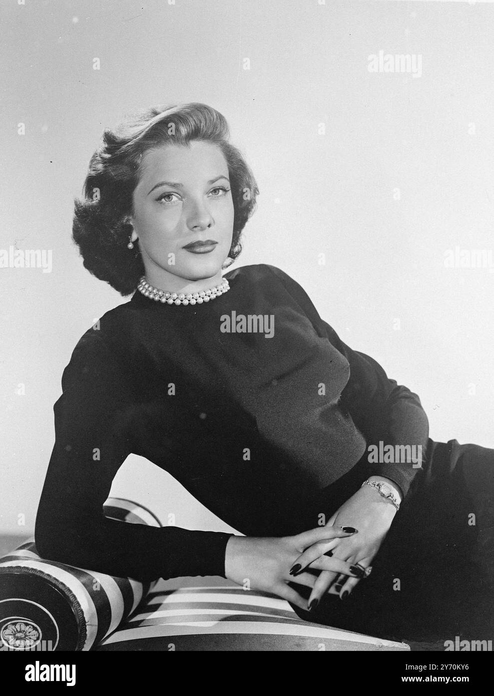 Little black dress 1940s hi-res stock photography and images - Alamy