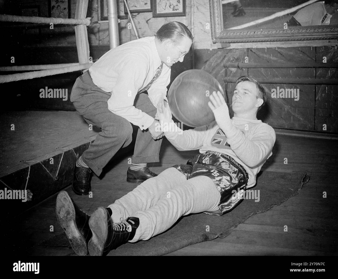 DANNY SEWELL RESUMES TRAINING Danny Sewell, the young Tottenham (London ...
