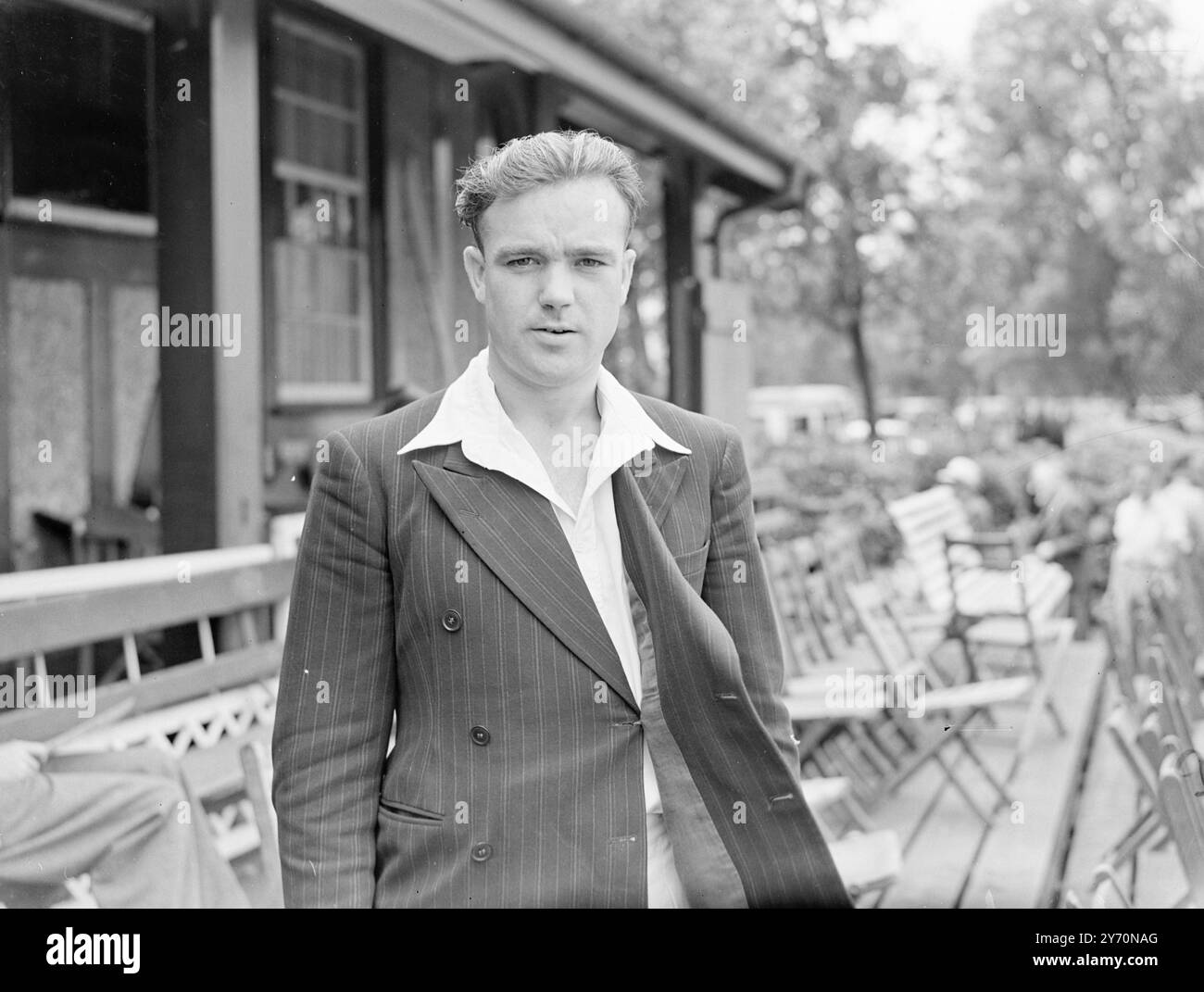 E 24 29 40 Black and White Stock Photos & Images - Alamy