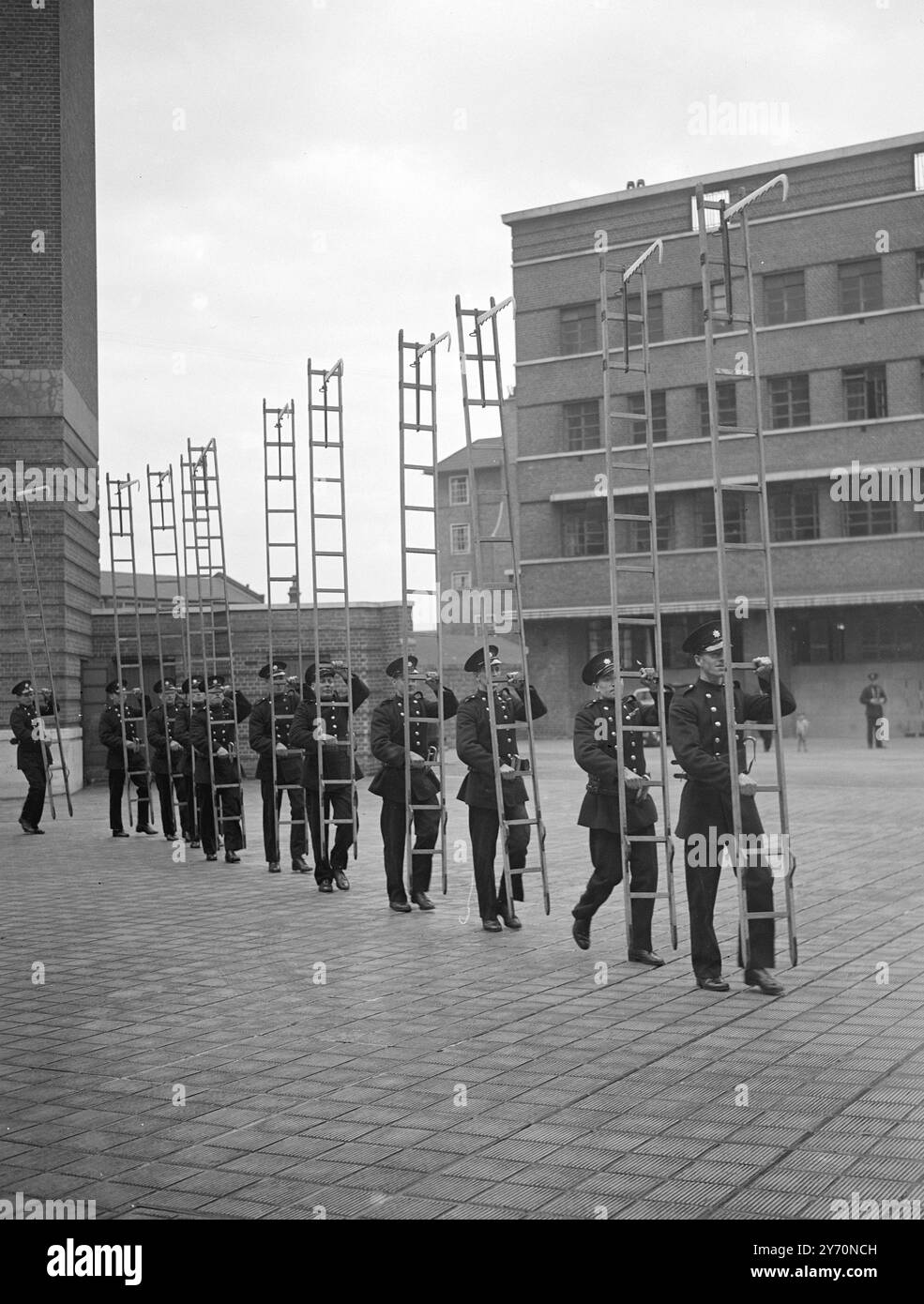 ARGENTINE AMBASSADOR SEES LONDON FORE BRIGADE DISPLAY The Argentine ...