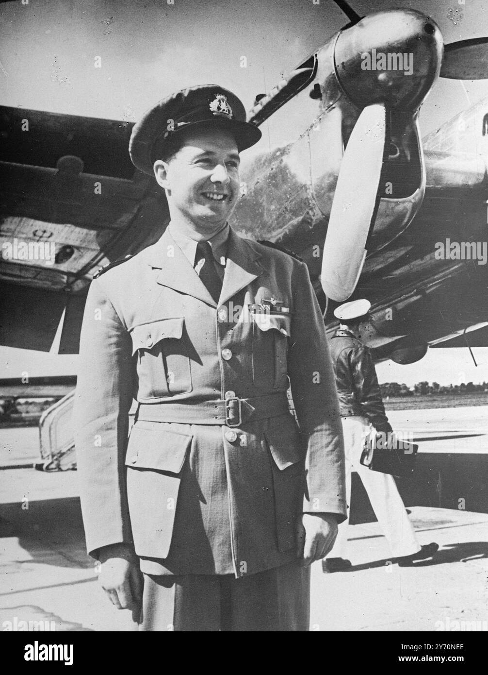 B.O.A.C. PILOTS ' MILLION MILES Captain '' Tim '' Bullock, D.S.O.and ...