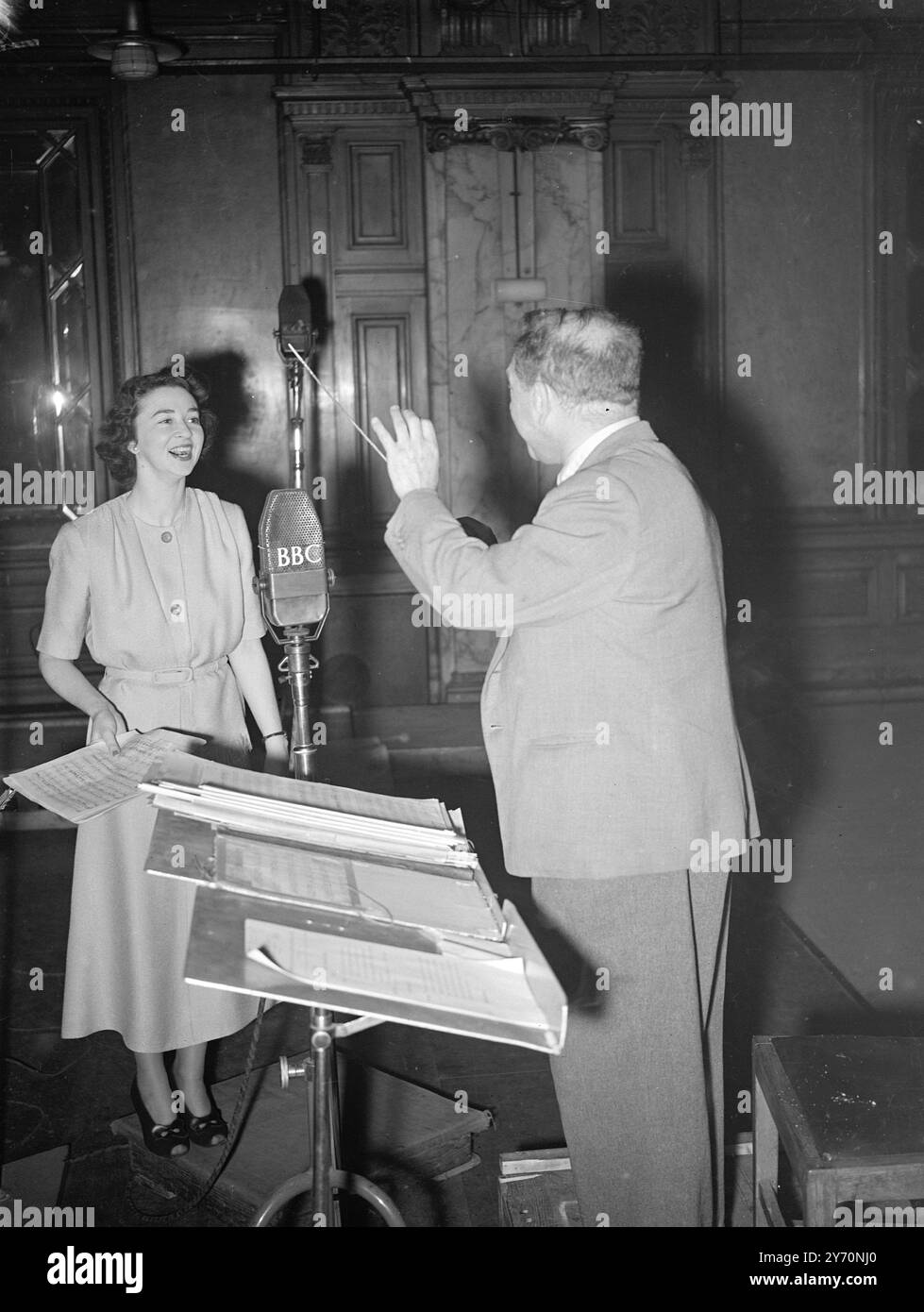 AUSTRALIAN SINGER BROADCASTS Glenda Raymond, the Australian singer ...