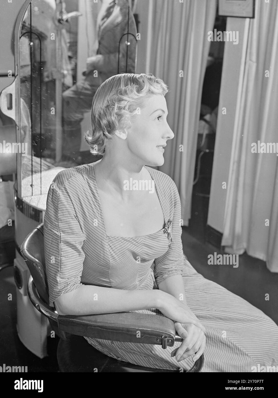 HAIR STYLE FOR A PLAY Film actress ANNE CRAWFORD wearing the ' Western ...