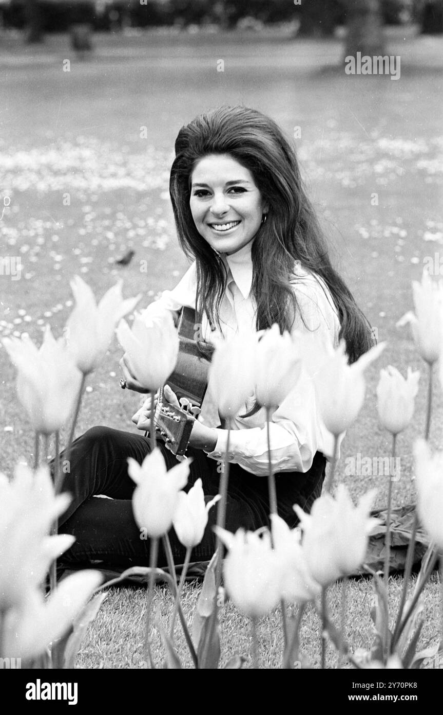 Bobby gentry hi-res stock photography and images - Alamy