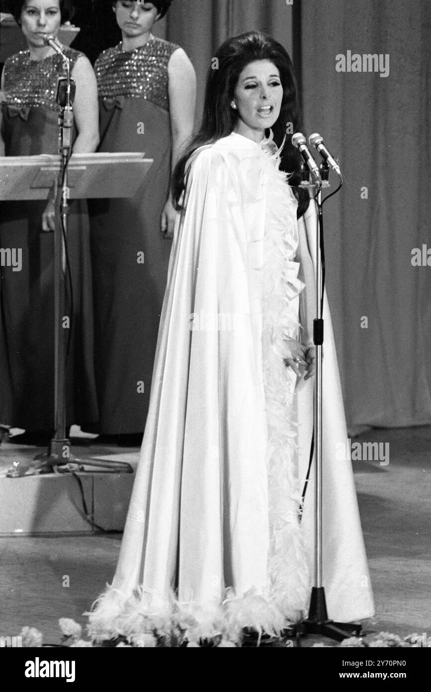 Bobby gentry hi-res stock photography and images - Alamy