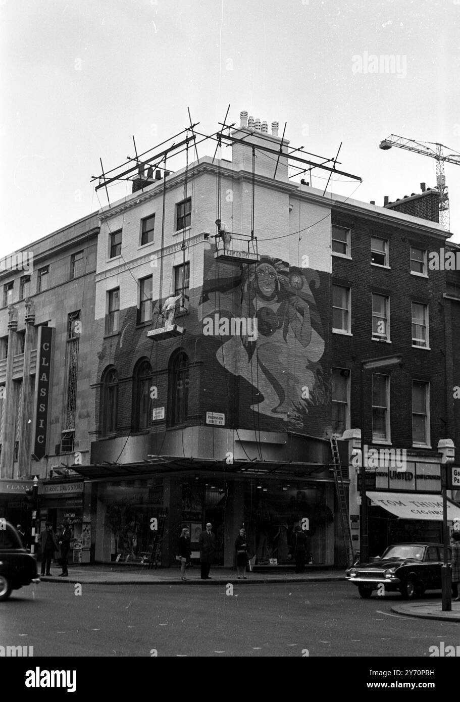 Psychedelic mural painted white on order of the landlord after local ...