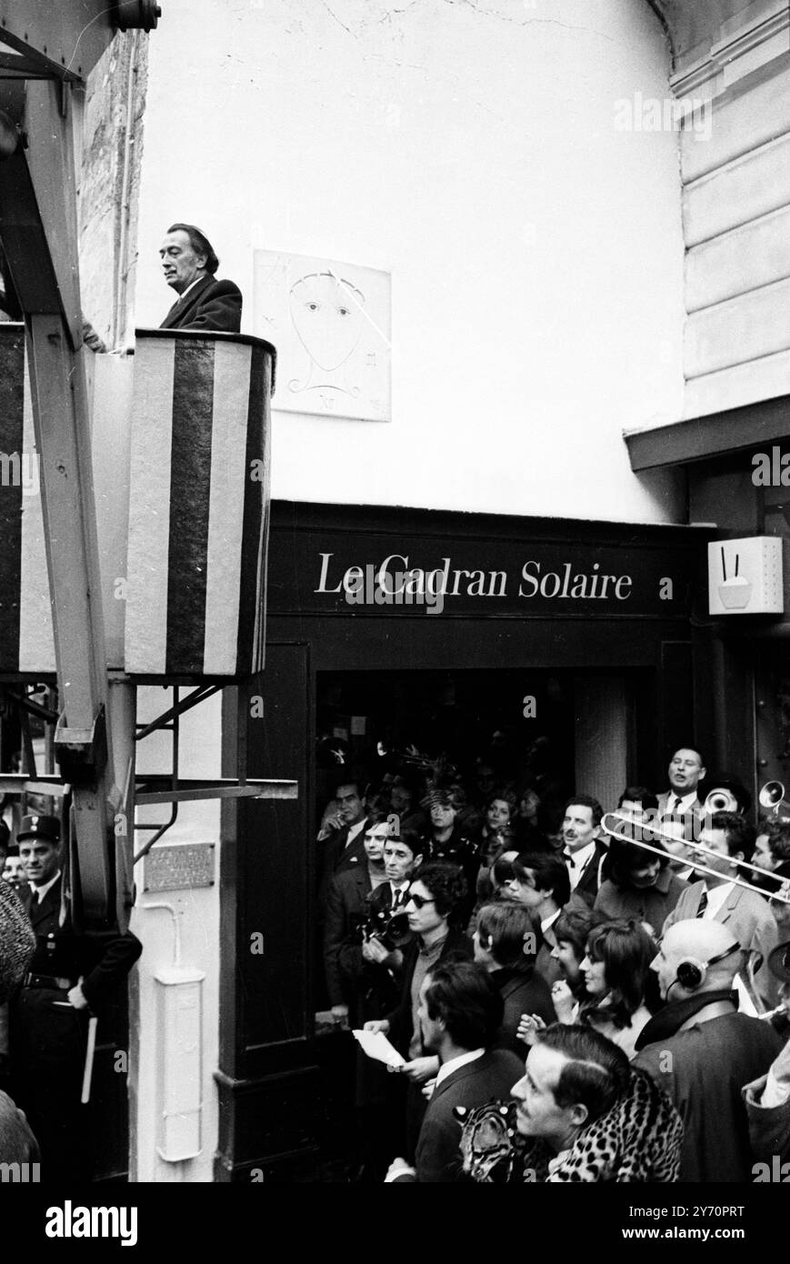 Salvador Dali unveils a Daliesque sundial on the wall of the Sundial ...