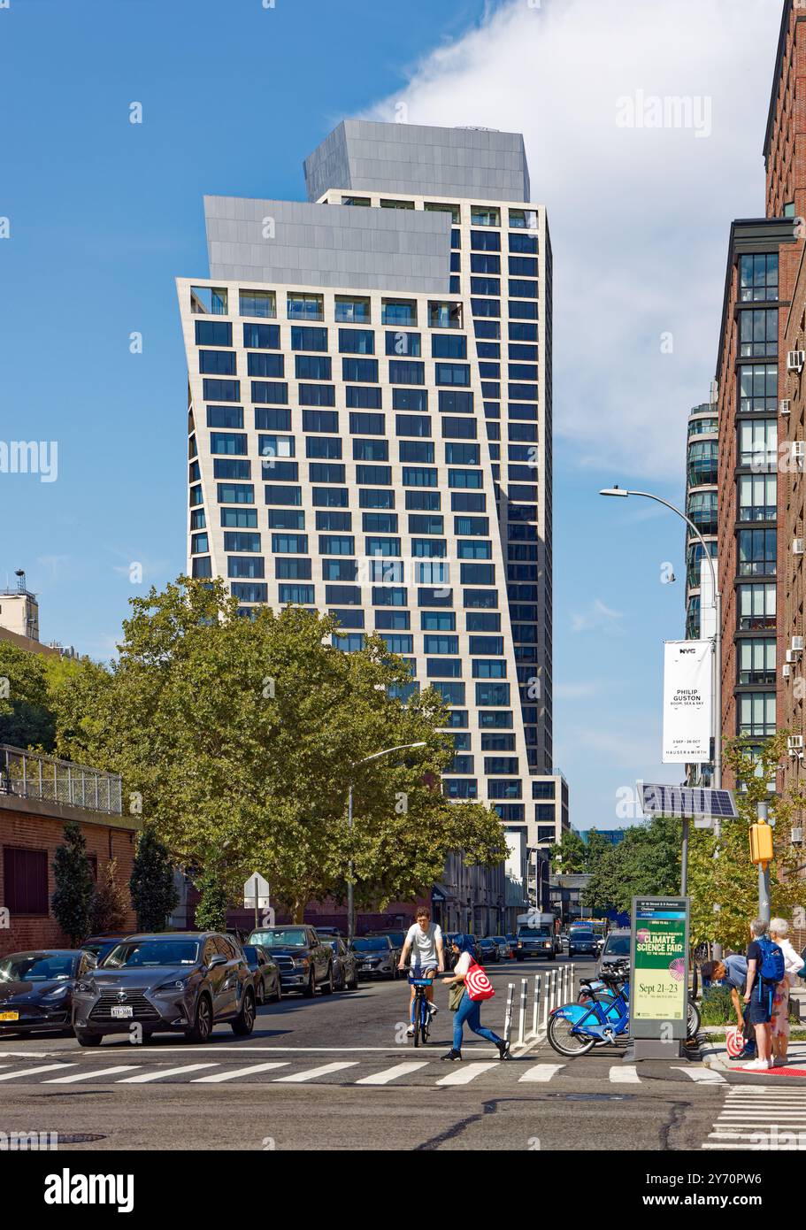 Corkscrew-skewed One High Line rises above High Line and Hudson River ...