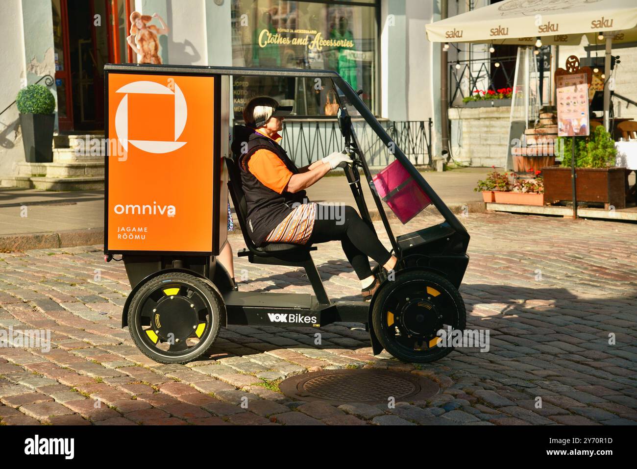 Pedal powered Omniva postal mail delivery EV vehicle Vok Bikes with ...
