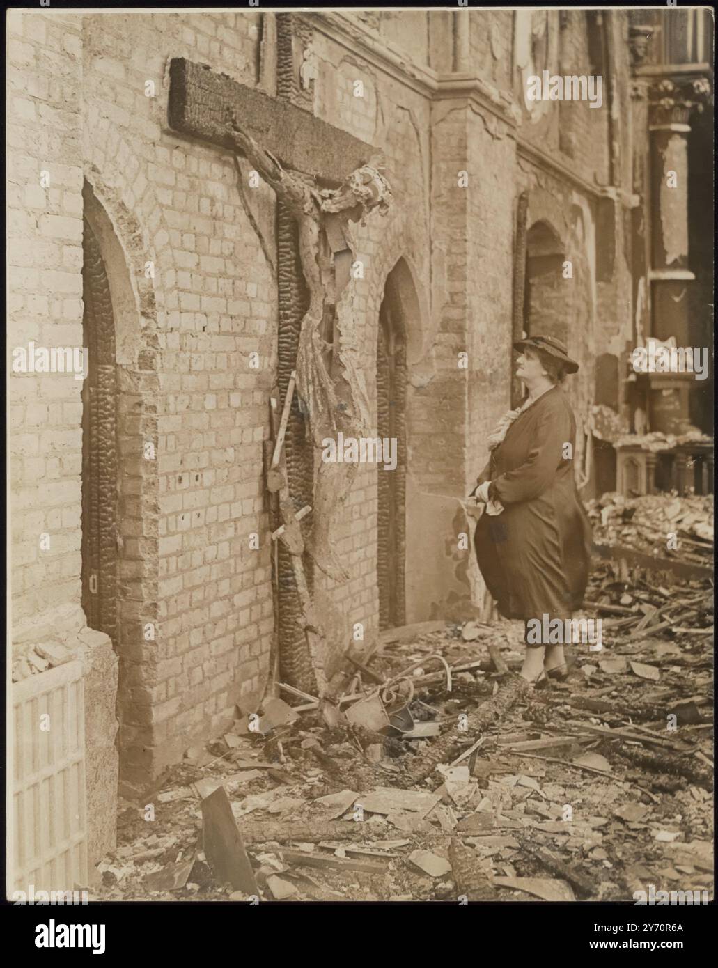 FAMOUS LONDON CATHOLIC CHURCH DESTROYED BY GERMAN BOMBS.CRUCIFIX ...