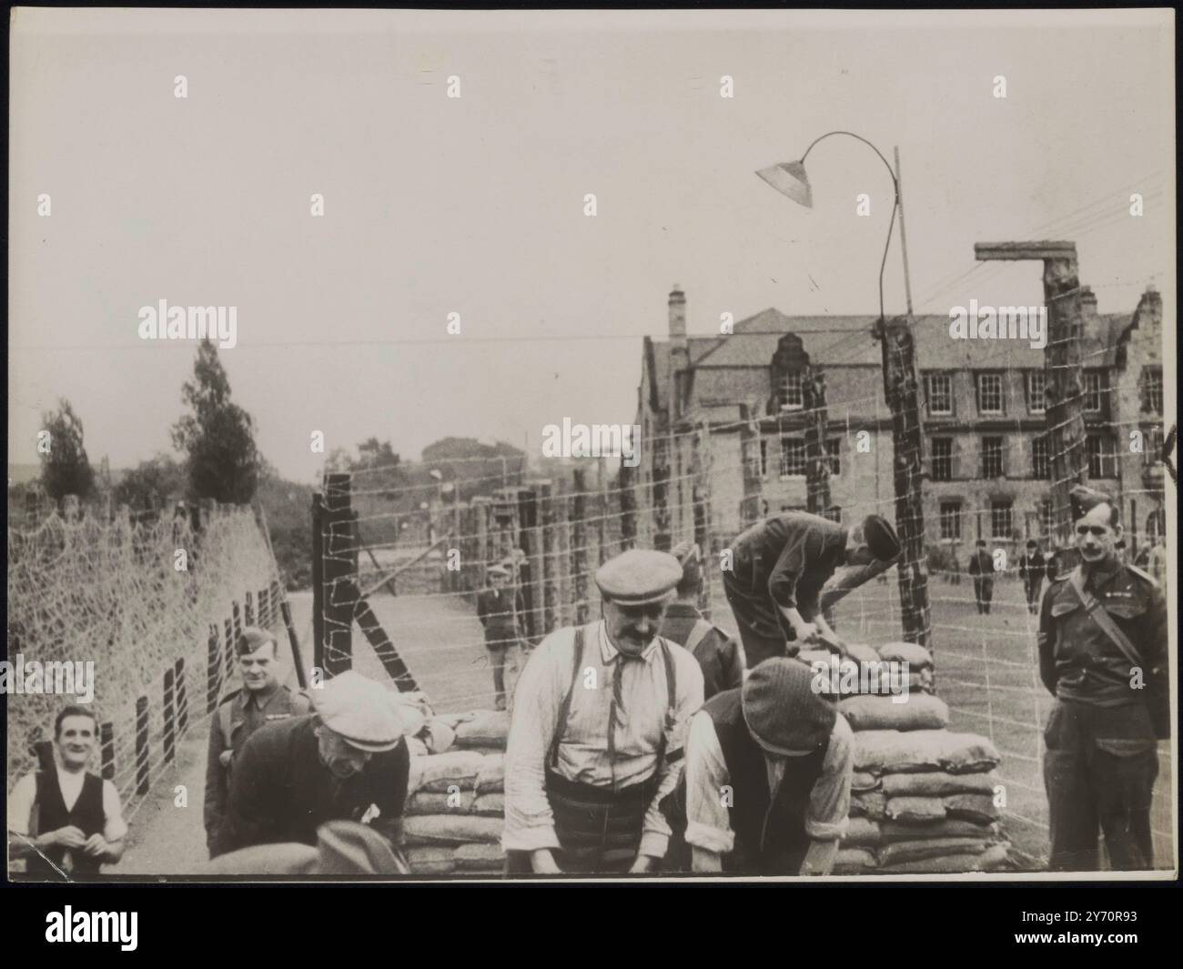 Captured pow in ww2 hi-res stock photography and images - Alamy