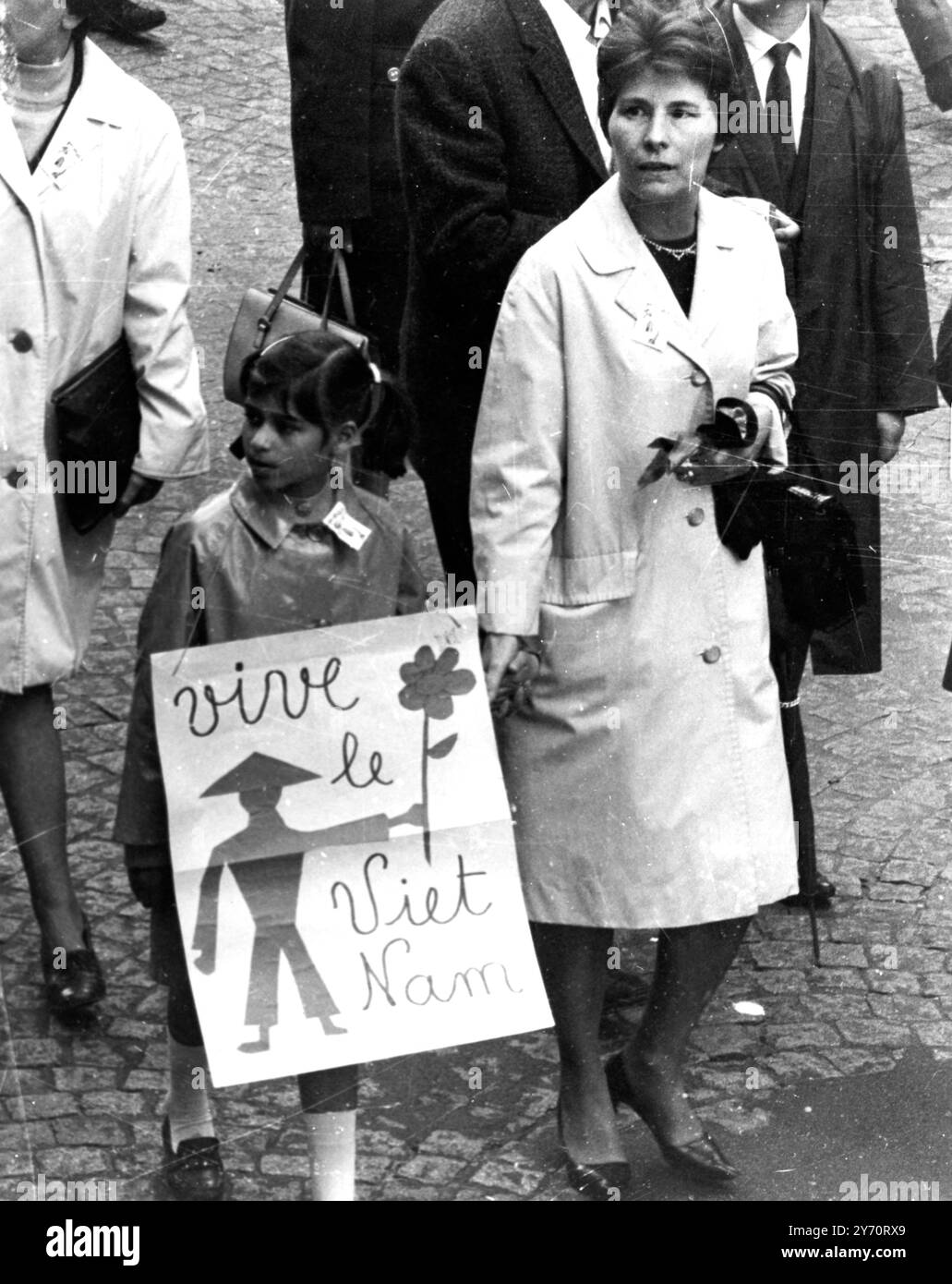 1968 paris demonstrations hi-res stock photography and images - Alamy