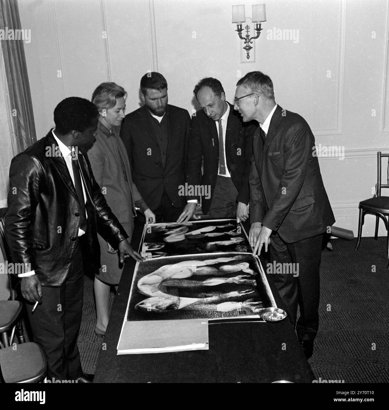 Artists against racism London : An exhibition of painting and sculpture ...