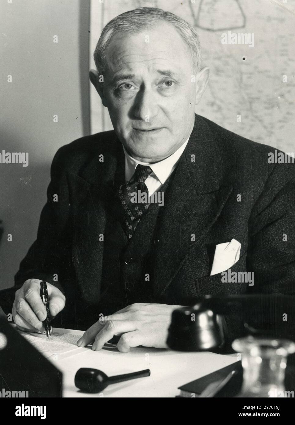 Shinwell hi-res stock photography and images - Alamy