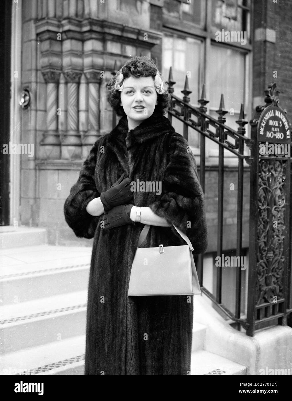 Singer Lizbeth Webb of ' Guys and Dolls ' leaves her Baker Street home ...