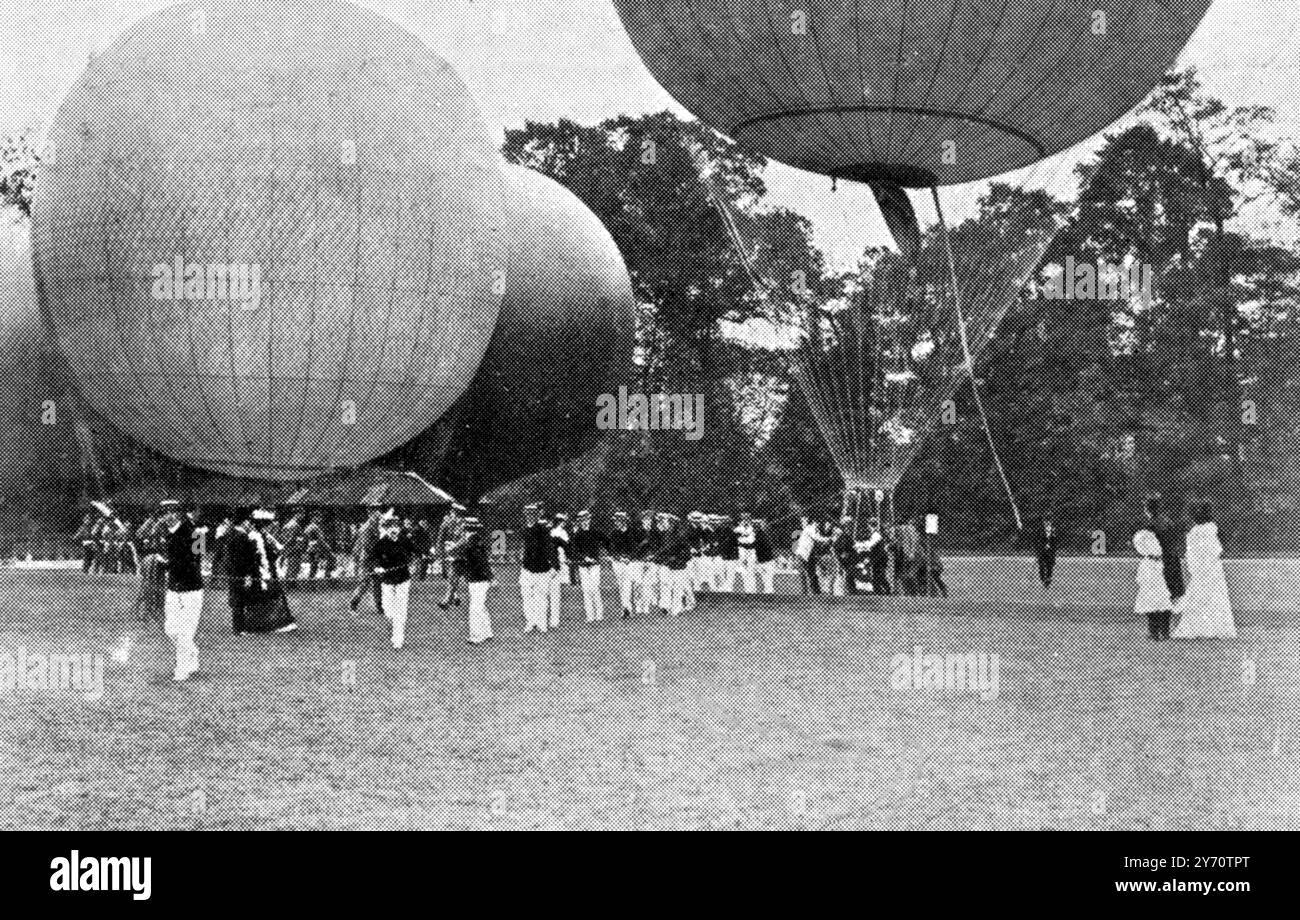 Hot air balloon edwardian hi-res stock photography and images - Alamy