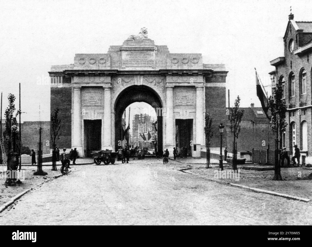 The immortal defence of Ypres salient : The Menin gate memorial ...