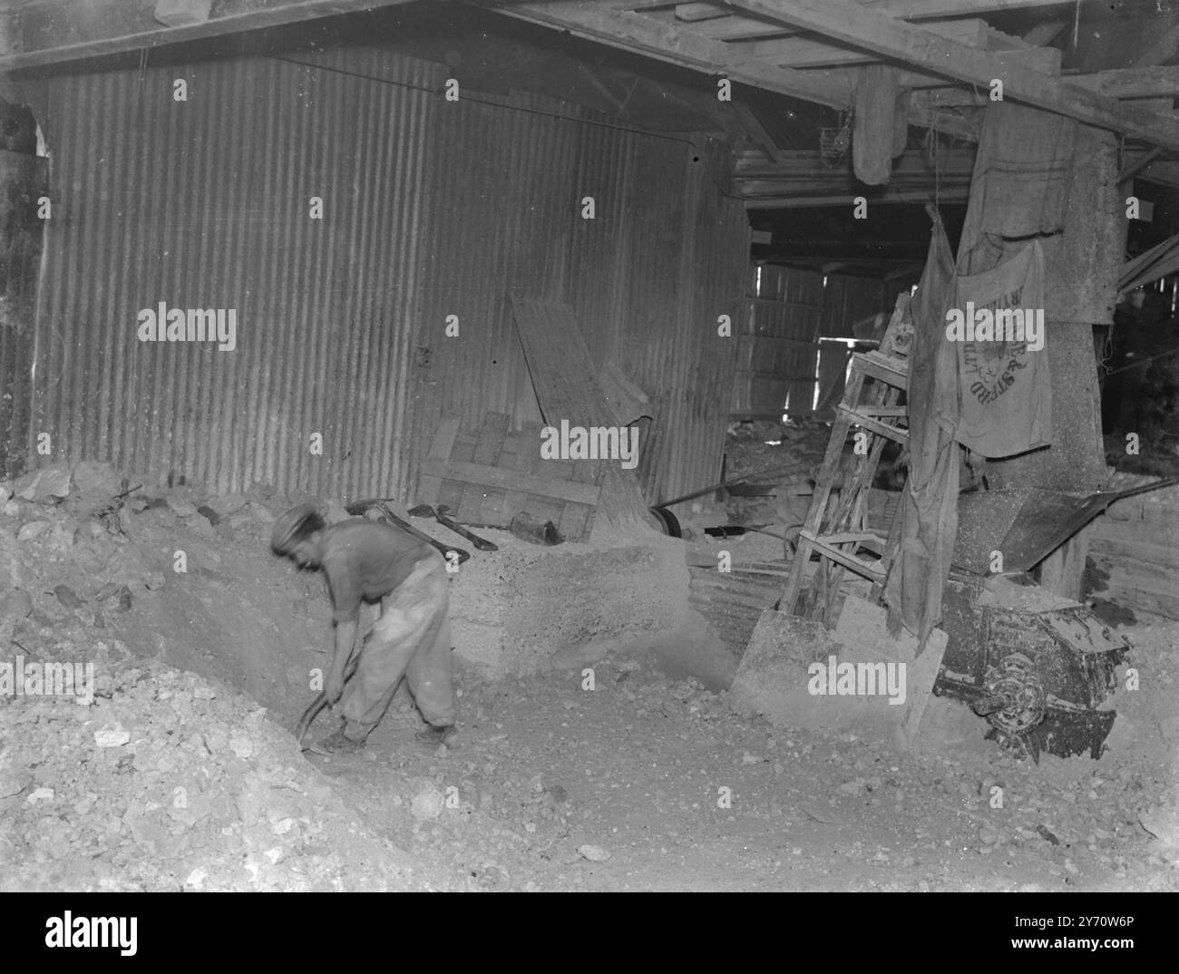 Chalk Pit Working - Norfolk 1941 Stock Photo - Alamy