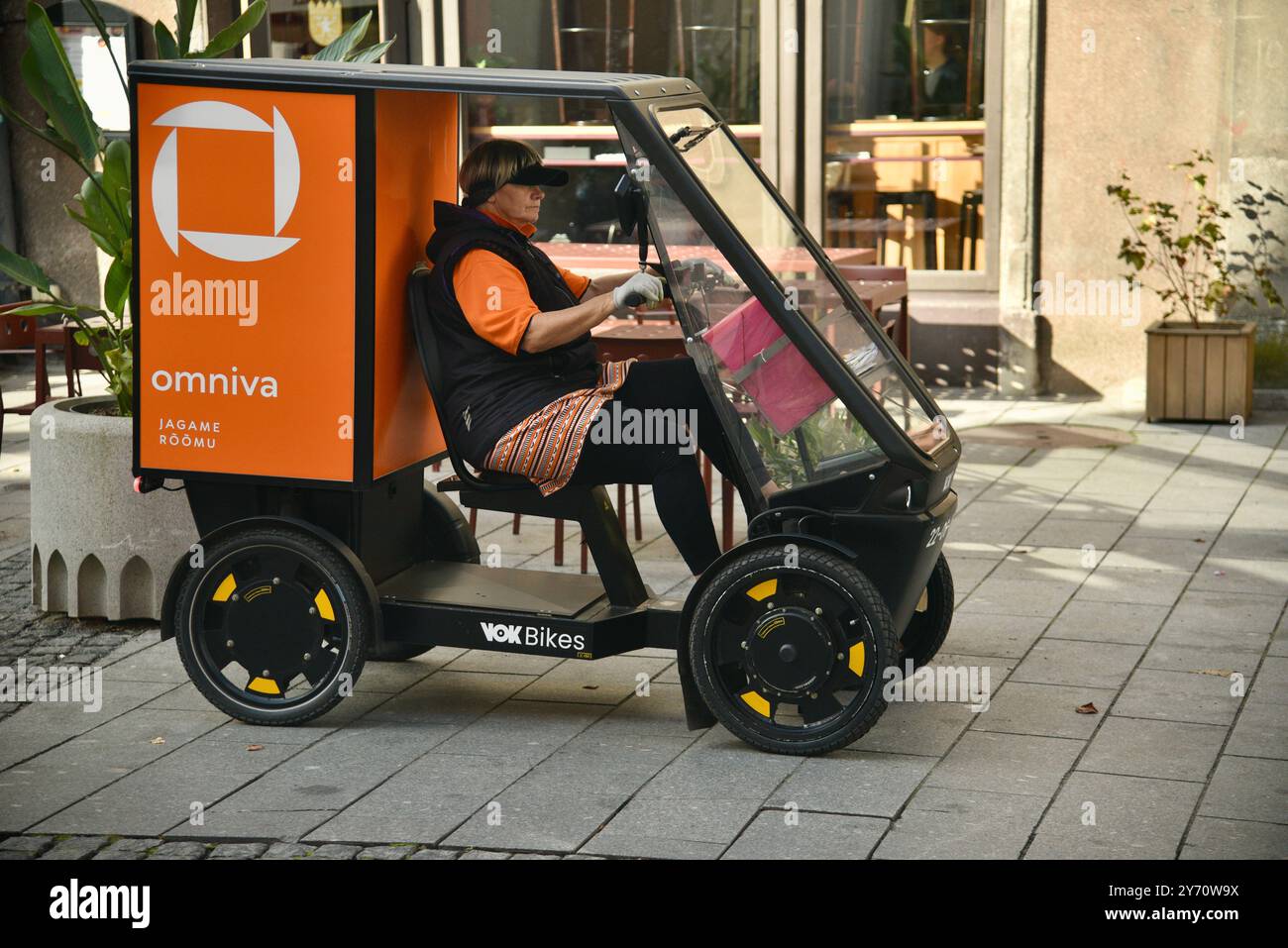 Pedal powered Omniva postal mail delivery EV vehicle Vok Bikes with ...