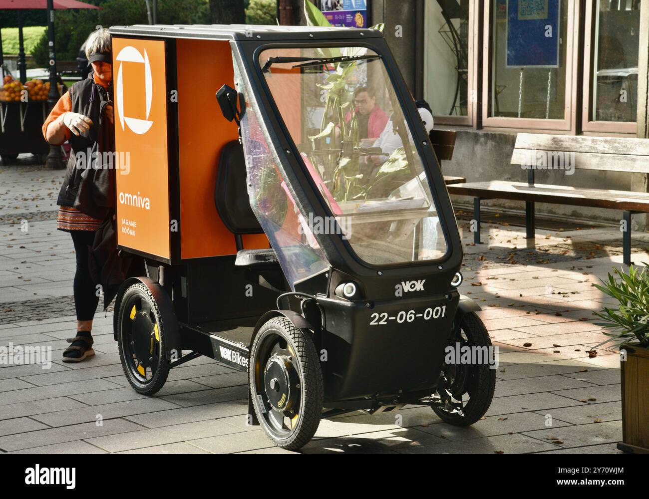 Pedal powered Omniva postal mail delivery EV vehicle Vok Bikes with ...