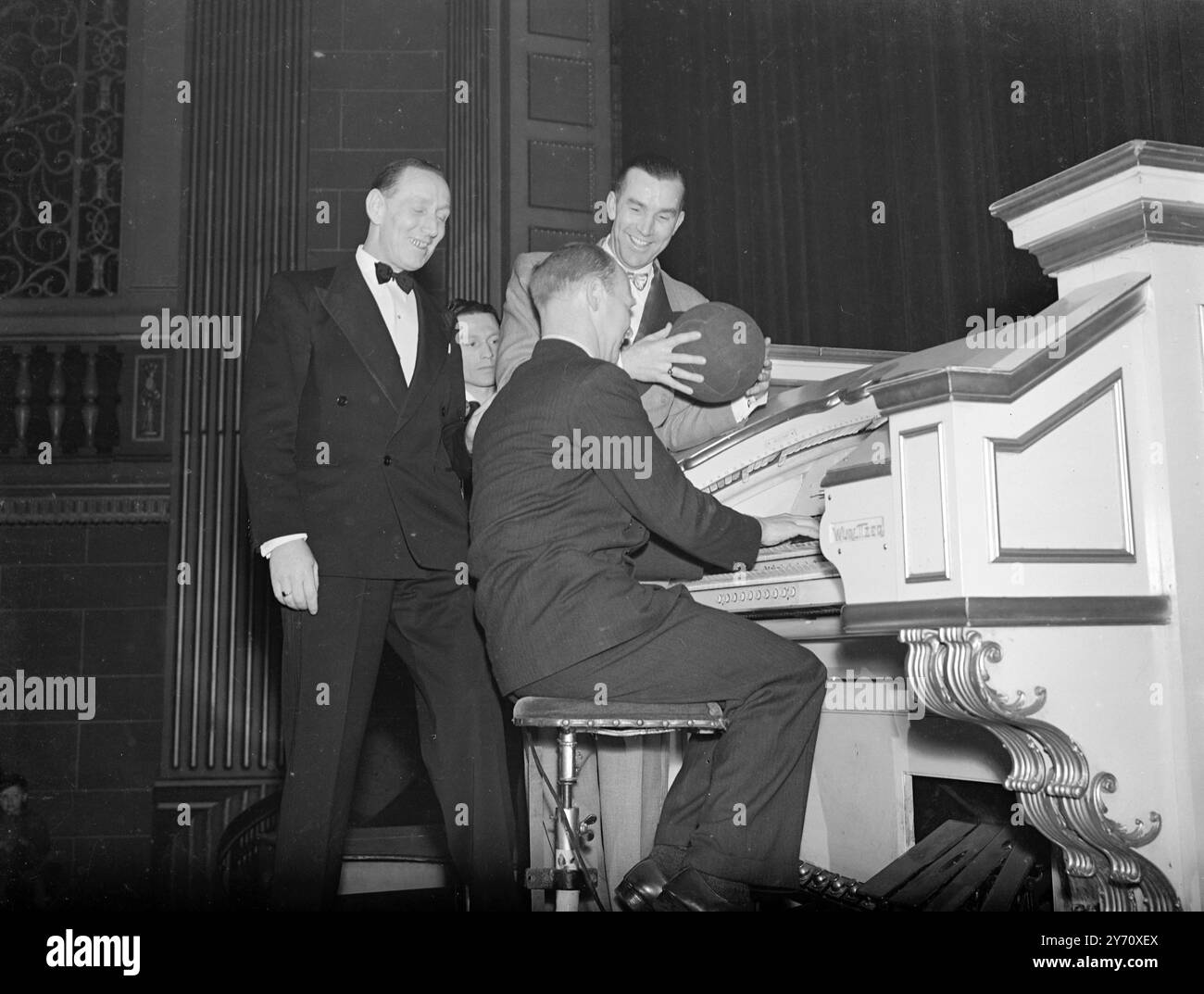 Dan welsh and Rob cleaver at Granada , Welling . 3 April 1947 Stock ...