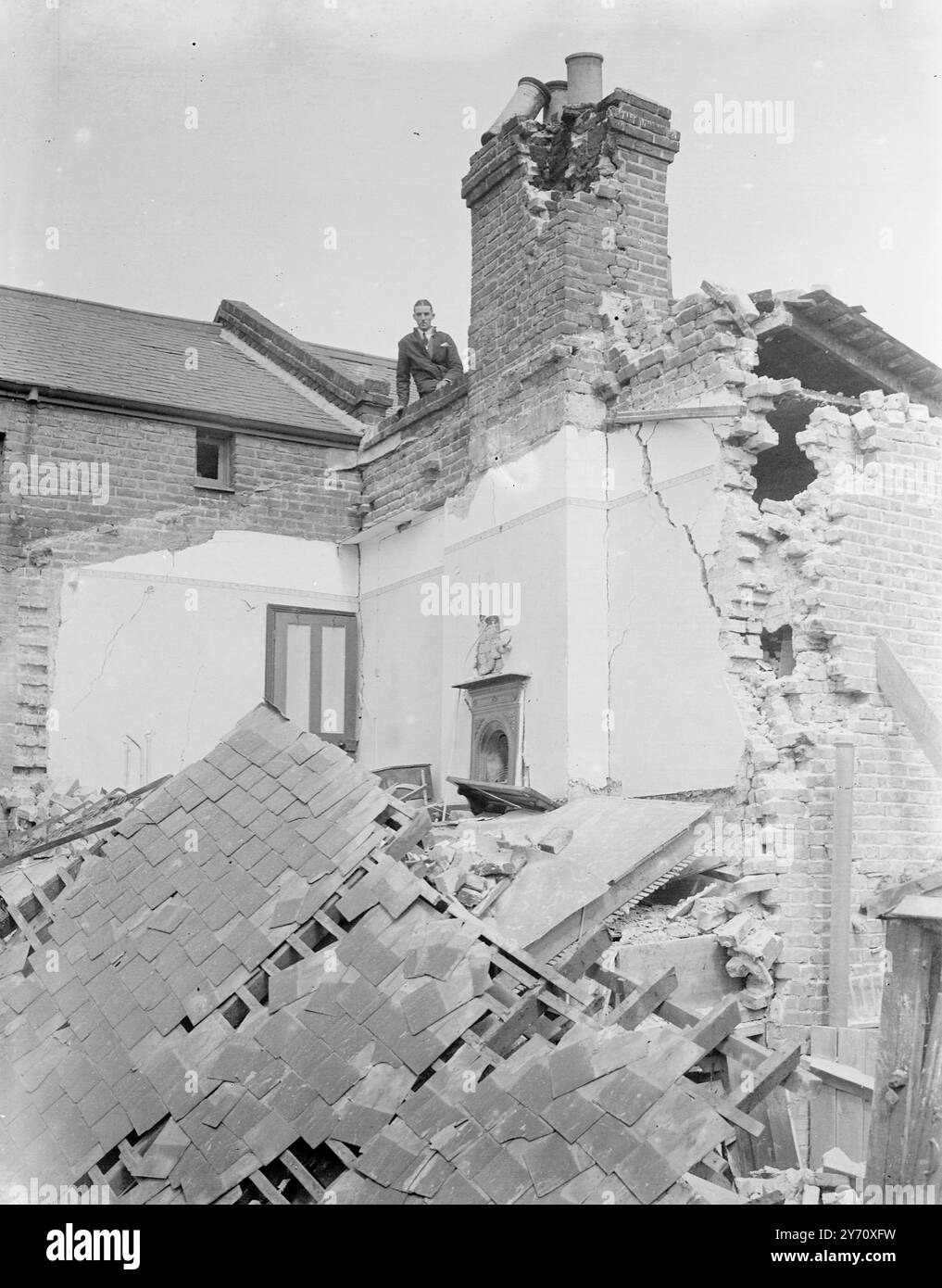 Bomb Damage , Erith . 31 August 1940 Stock Photo - Alamy