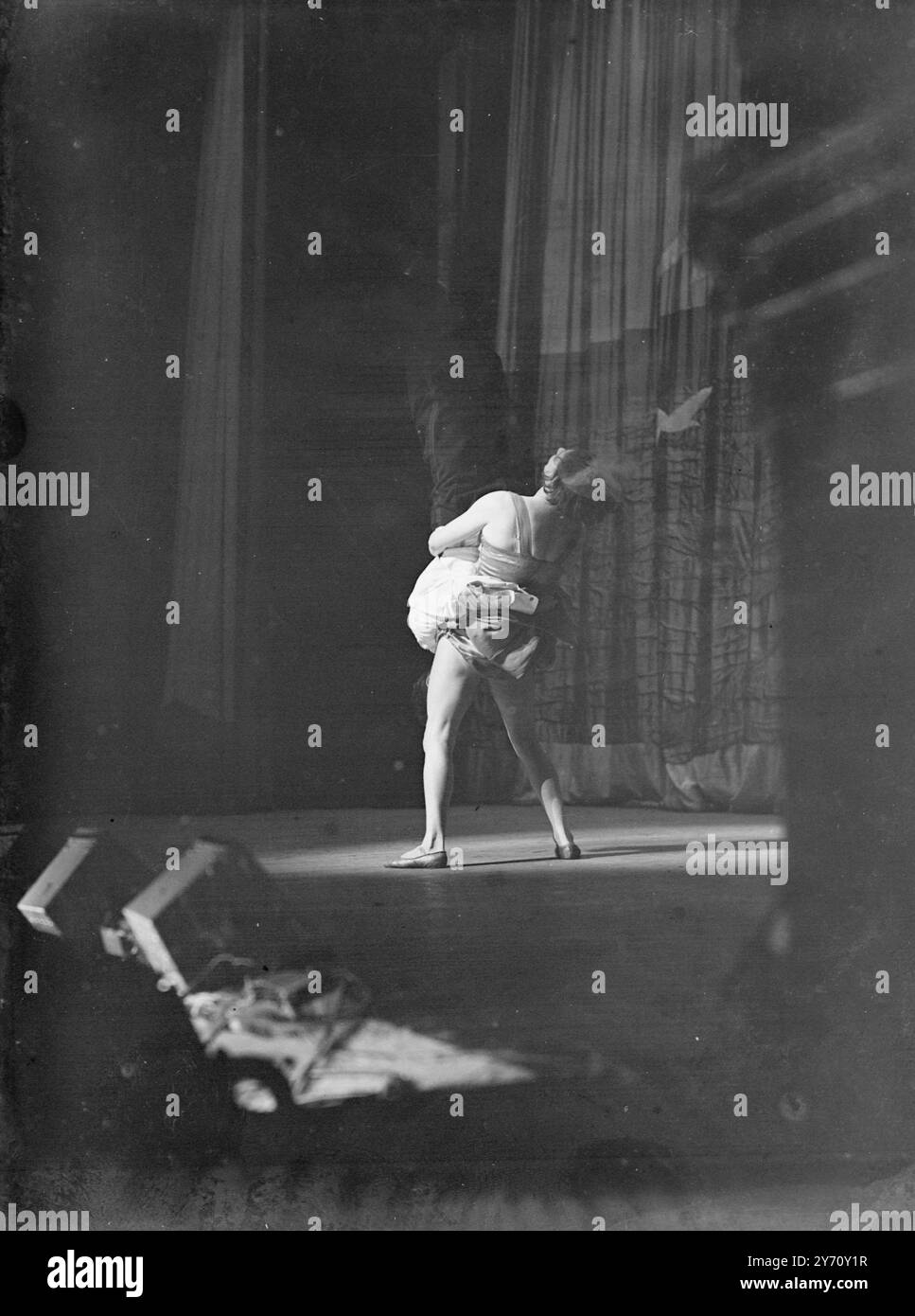 Stage Show at Lewisham Hippodrome . 1940 Stock Photo - Alamy