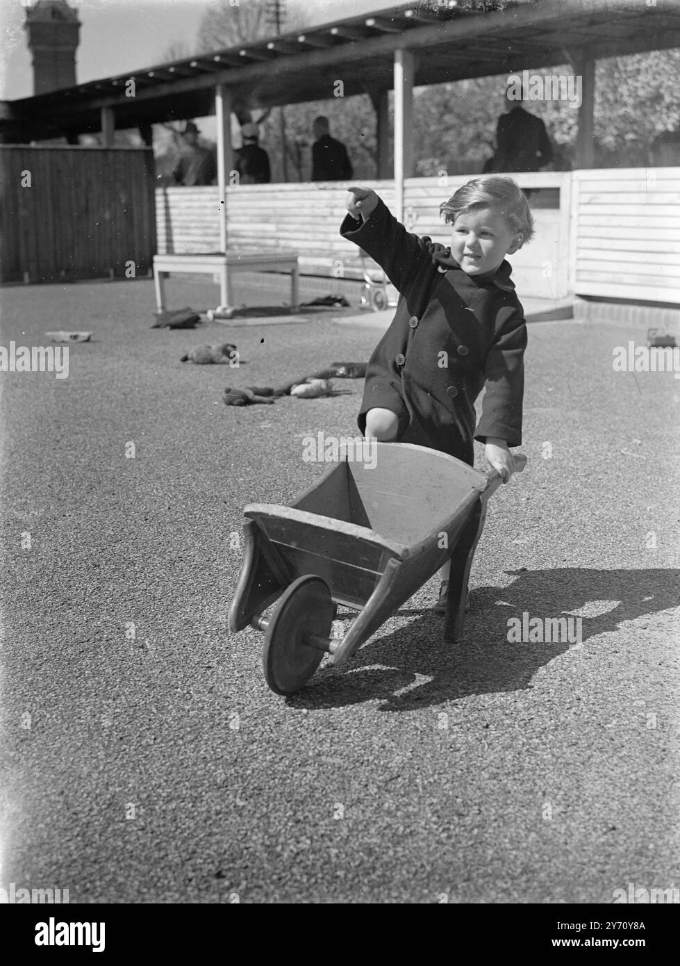 28 april 1940 Black and White Stock Photos & Images - Alamy