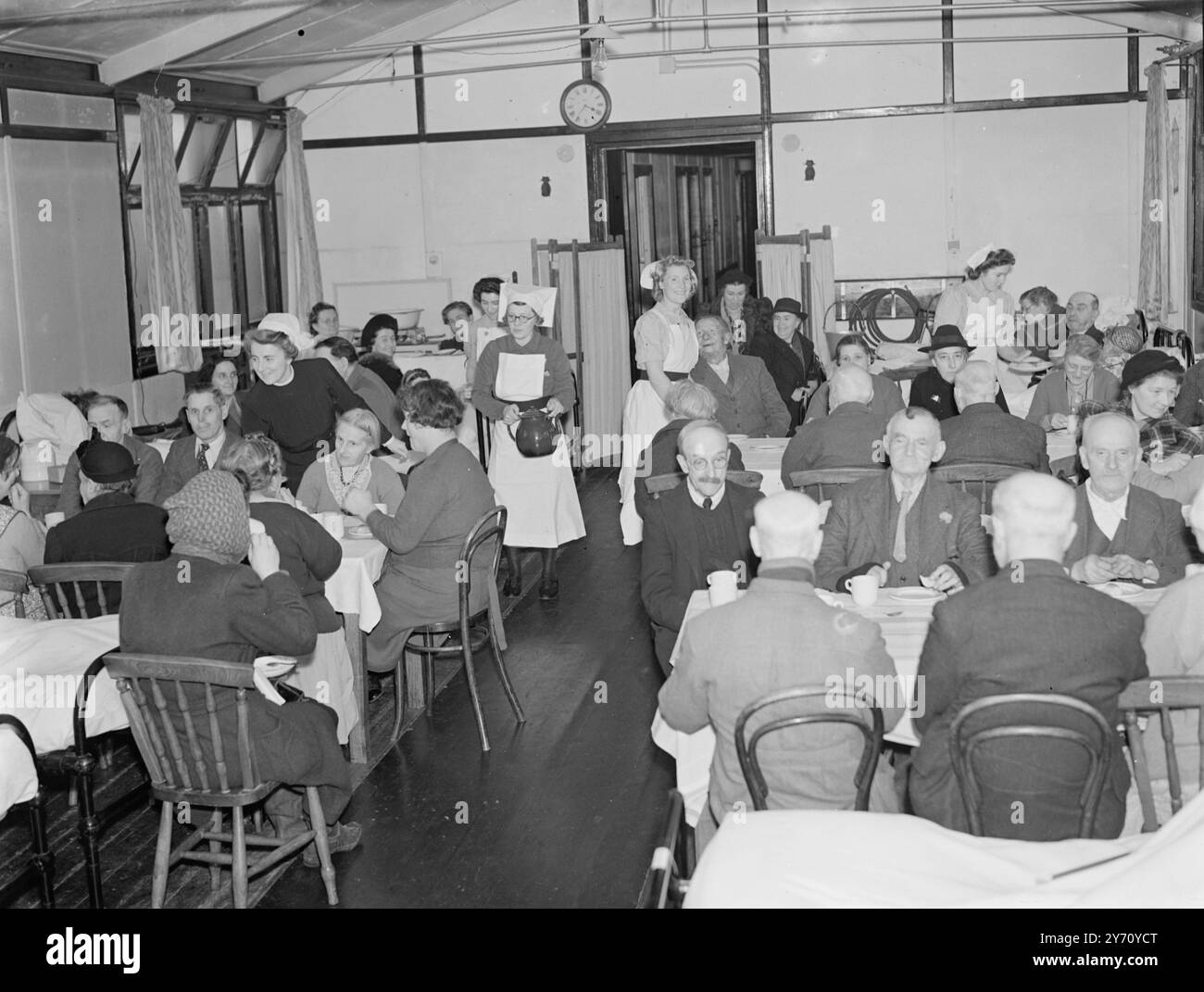 1940 birthday party hi-res stock photography and images - Alamy