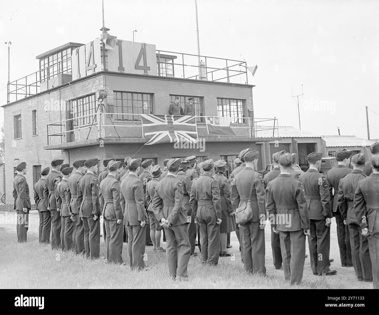 R.A.F. V.E. Day at Castle Camps . 8 May 1945 Stock Photo - Alamy