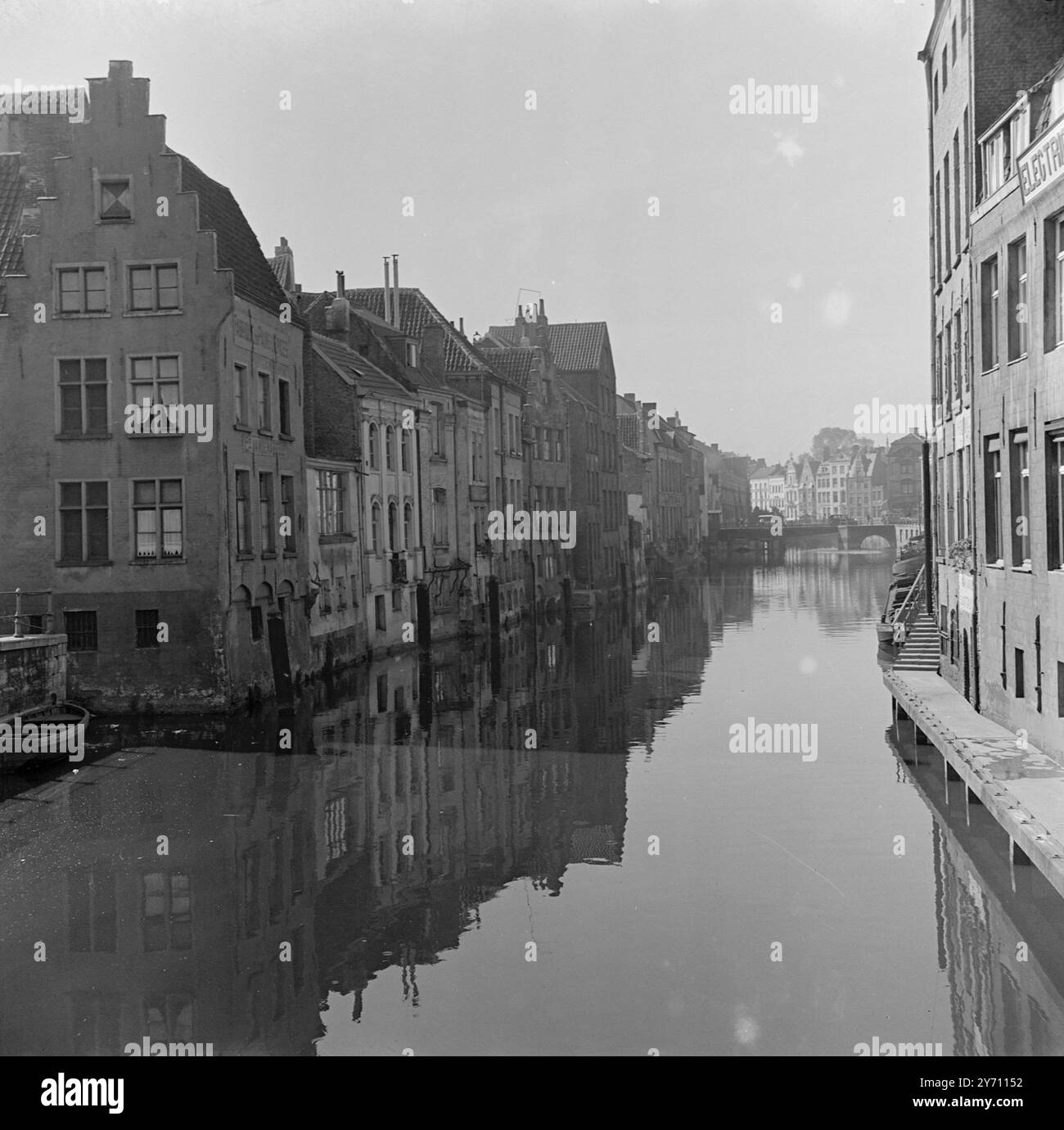 Docks 1945 Black and White Stock Photos & Images - Alamy