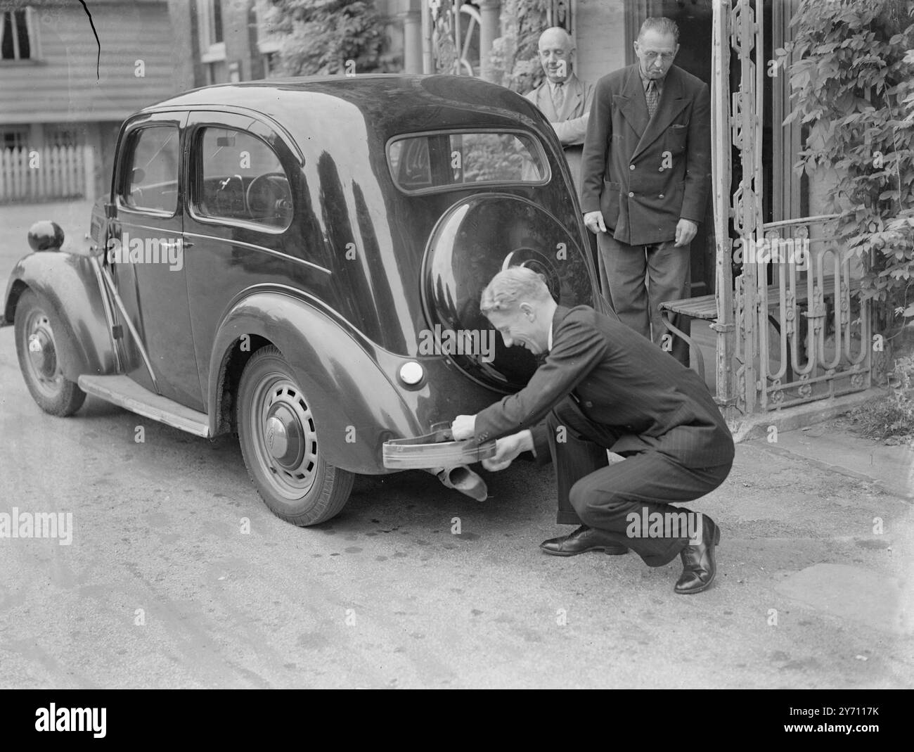 Wedding of David Mostyn and Beryl Miller . 1 January 1946 Stock Photo ...