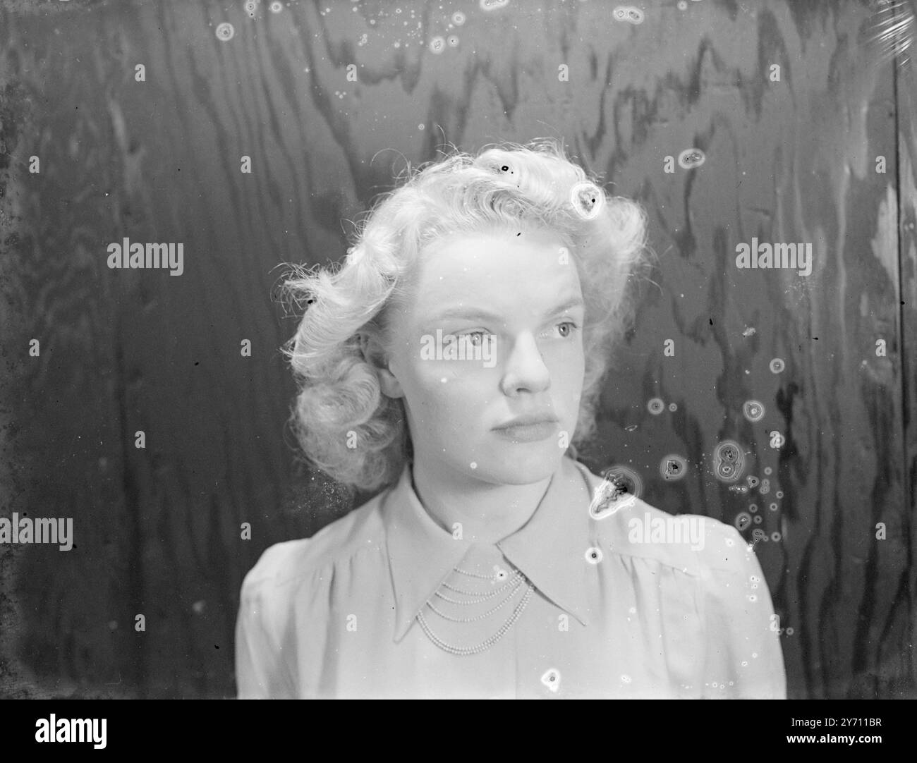 Hair sessions hi-res stock photography and images - Alamy