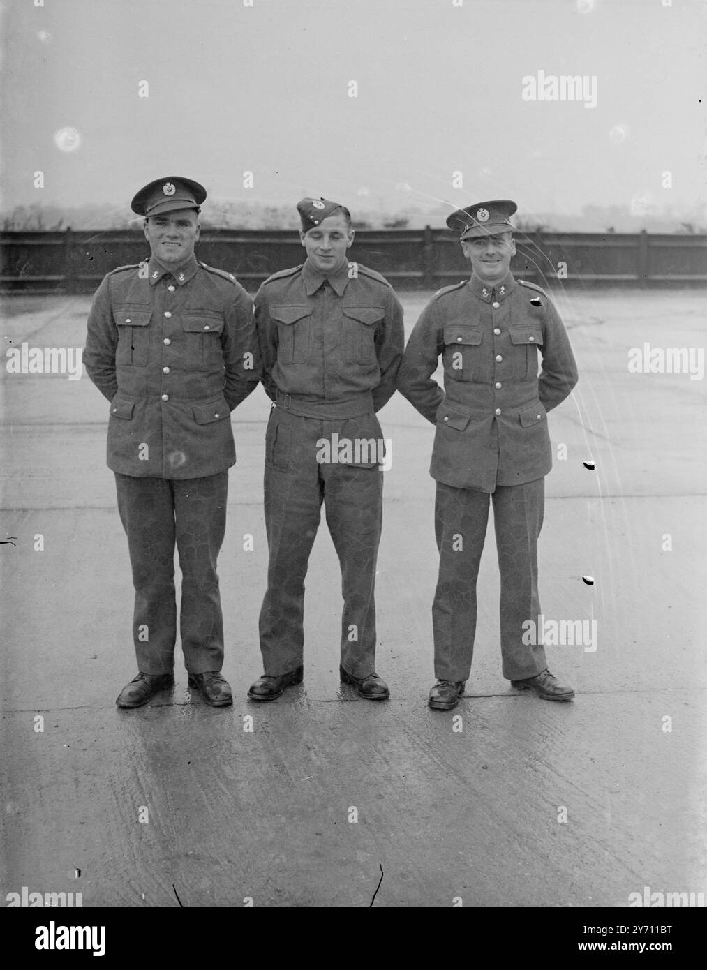 Army men posing Black and White Stock Photos & Images - Alamy
