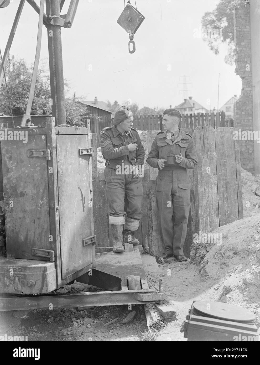 Bomb Disposal 1940 Stock Photo - Alamy